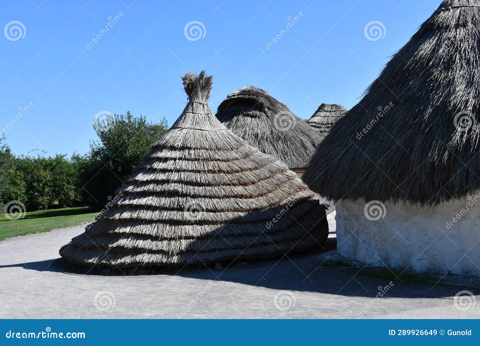 Neolithic Houses in Stonehenge Editorial Stock Image - Image of ...