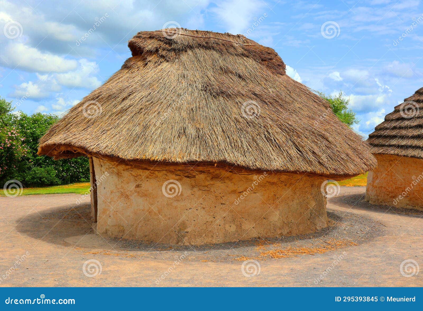 Neolithic Houses. Stonehenge Was Built Editorial Image - Image of ...