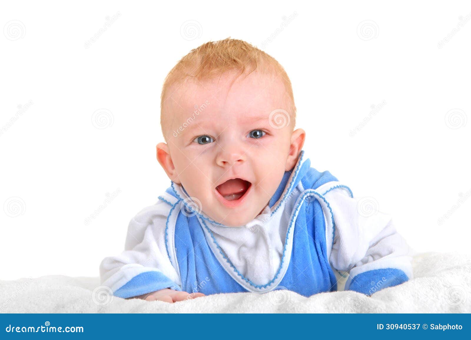 Neonato felice immagine stock. Immagine di sano, bellezza - 30940537