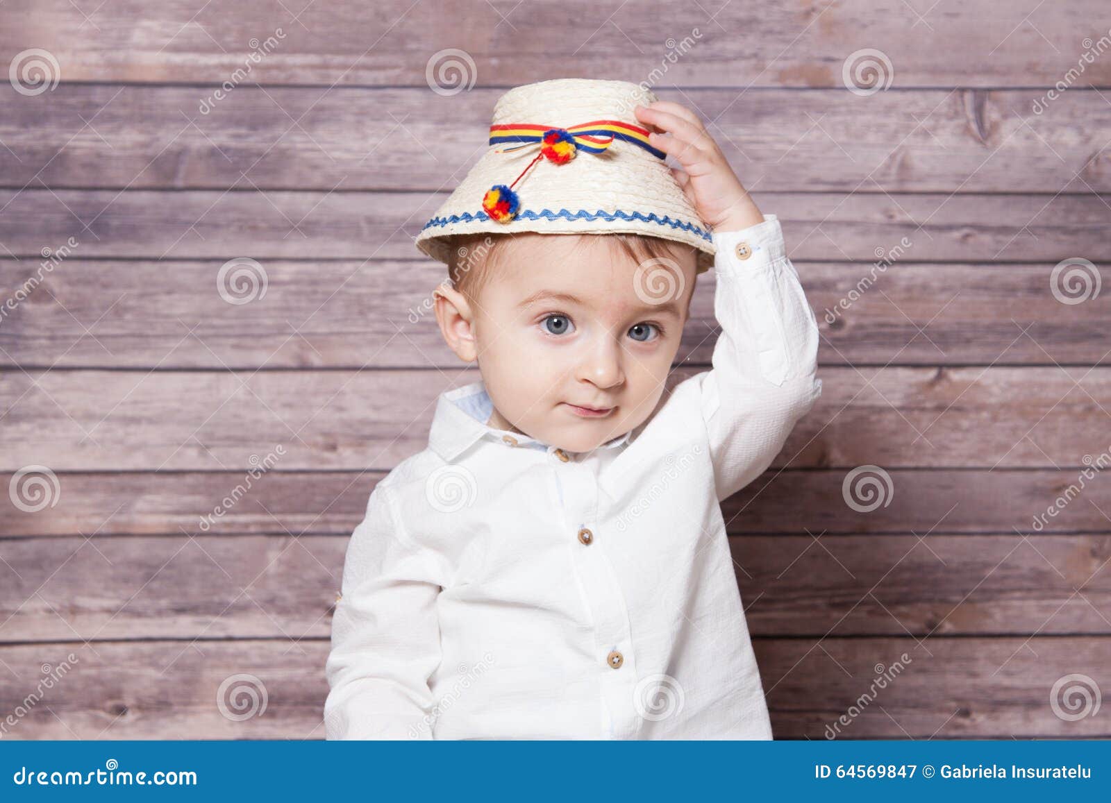 Neonato rumeno immagine stock. Immagine di vecchio, espressione - 64569847