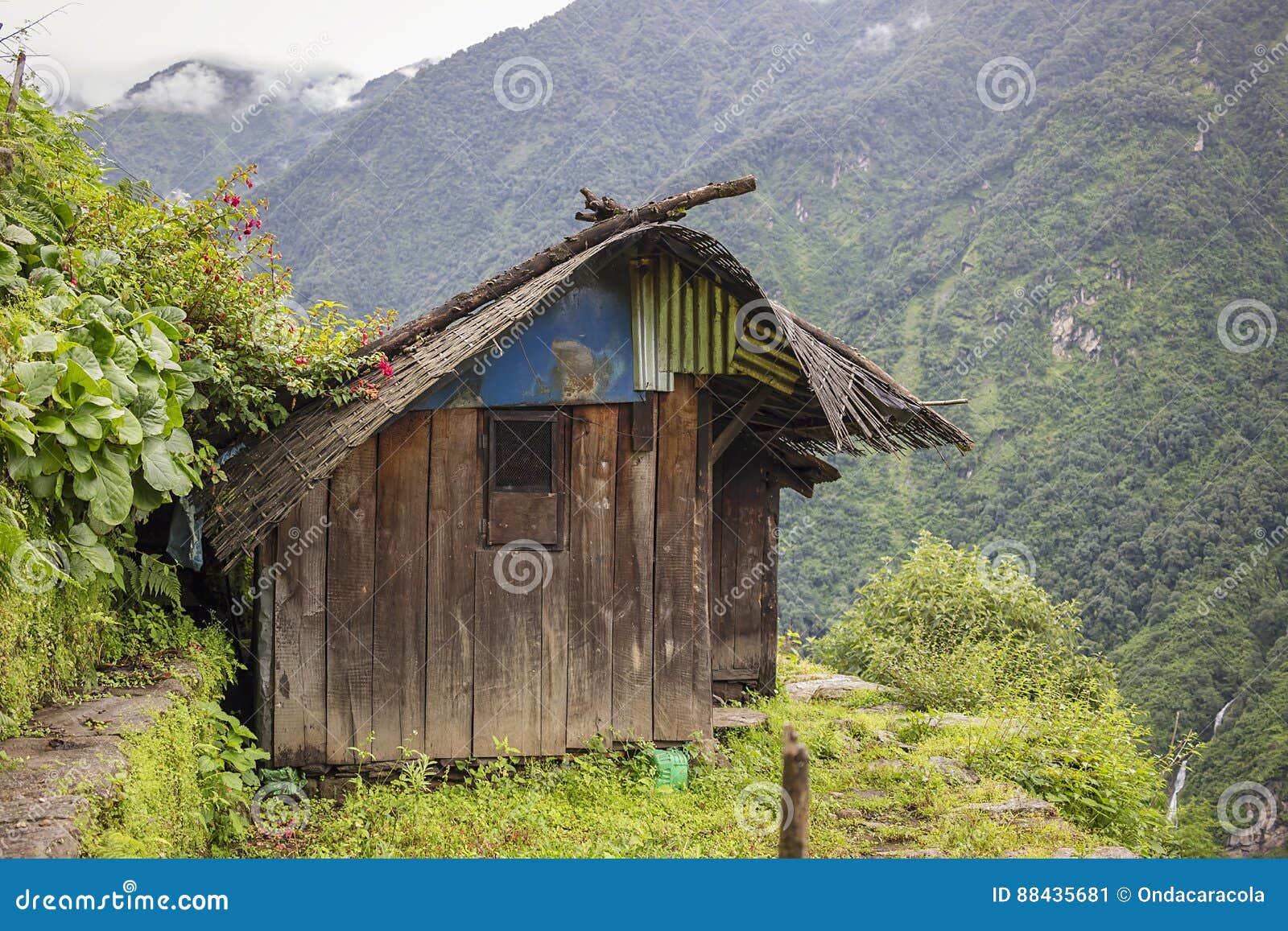 Nepal mountains stock image. Image of annapurnas, clean - 88435681