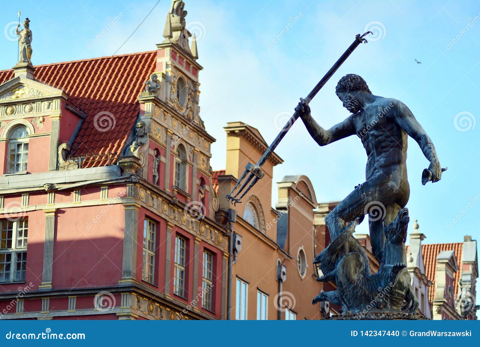 Neptune statue in Gdansk editorial image. Image of gdansk - 142347440