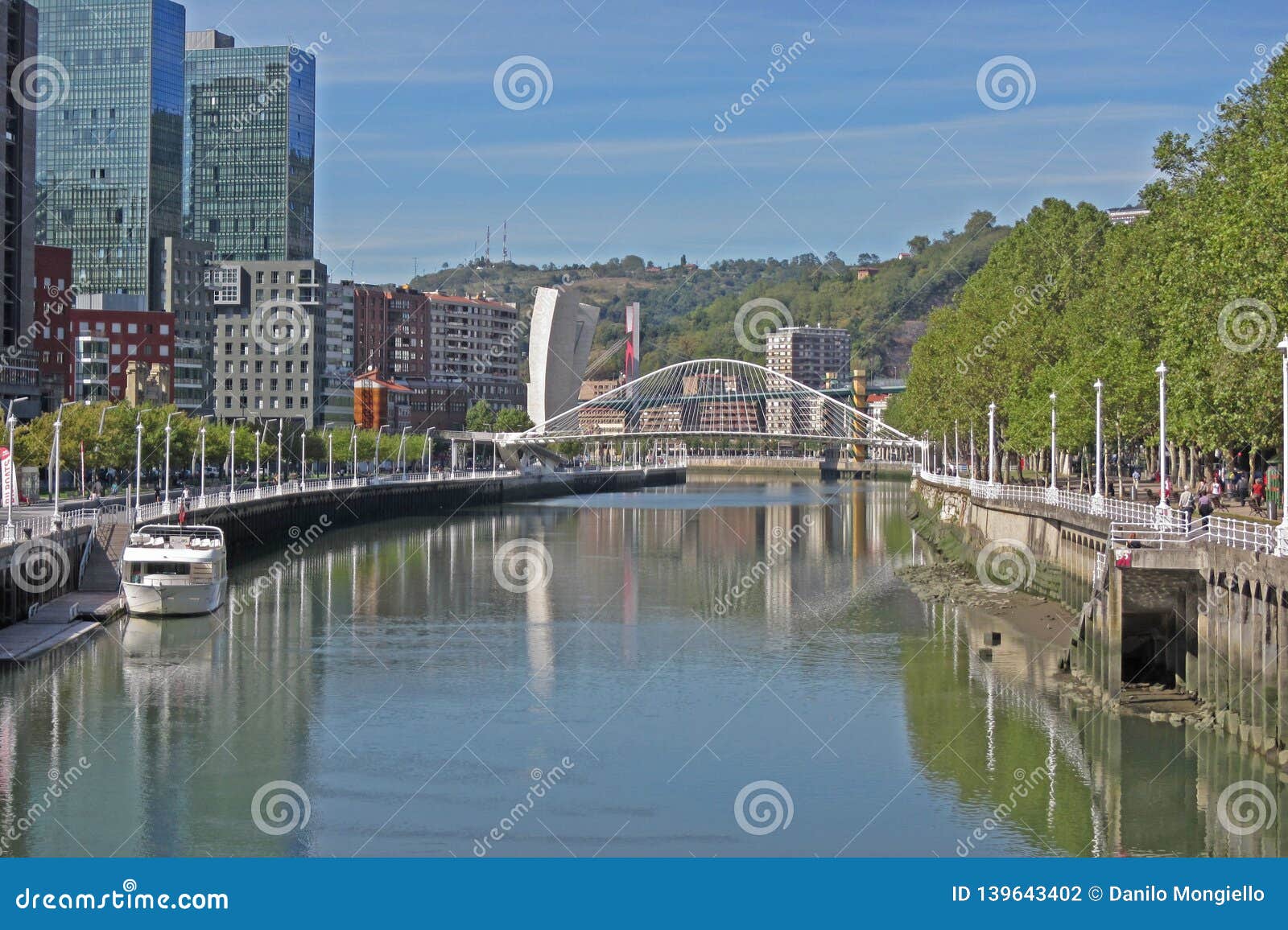 Nervion river editorial photography. Image of river - 139643402