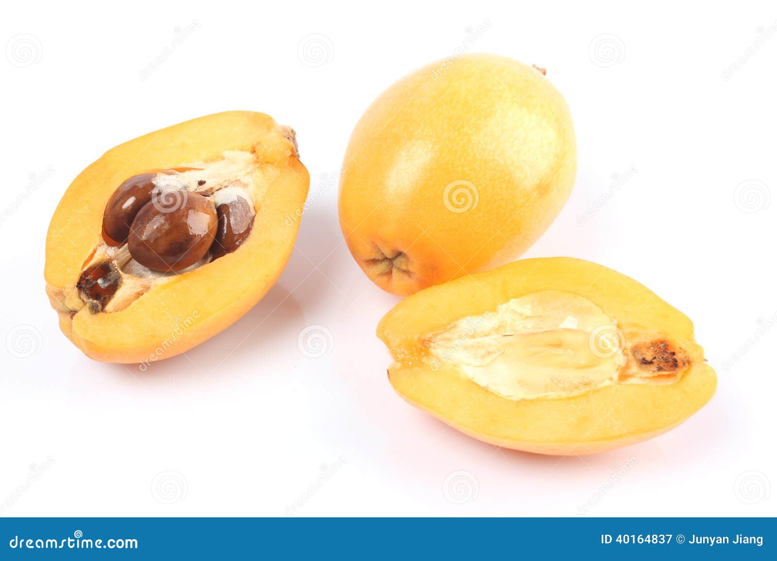 Nespola del Loquat immagine stock. Immagine di isolato - 40164837