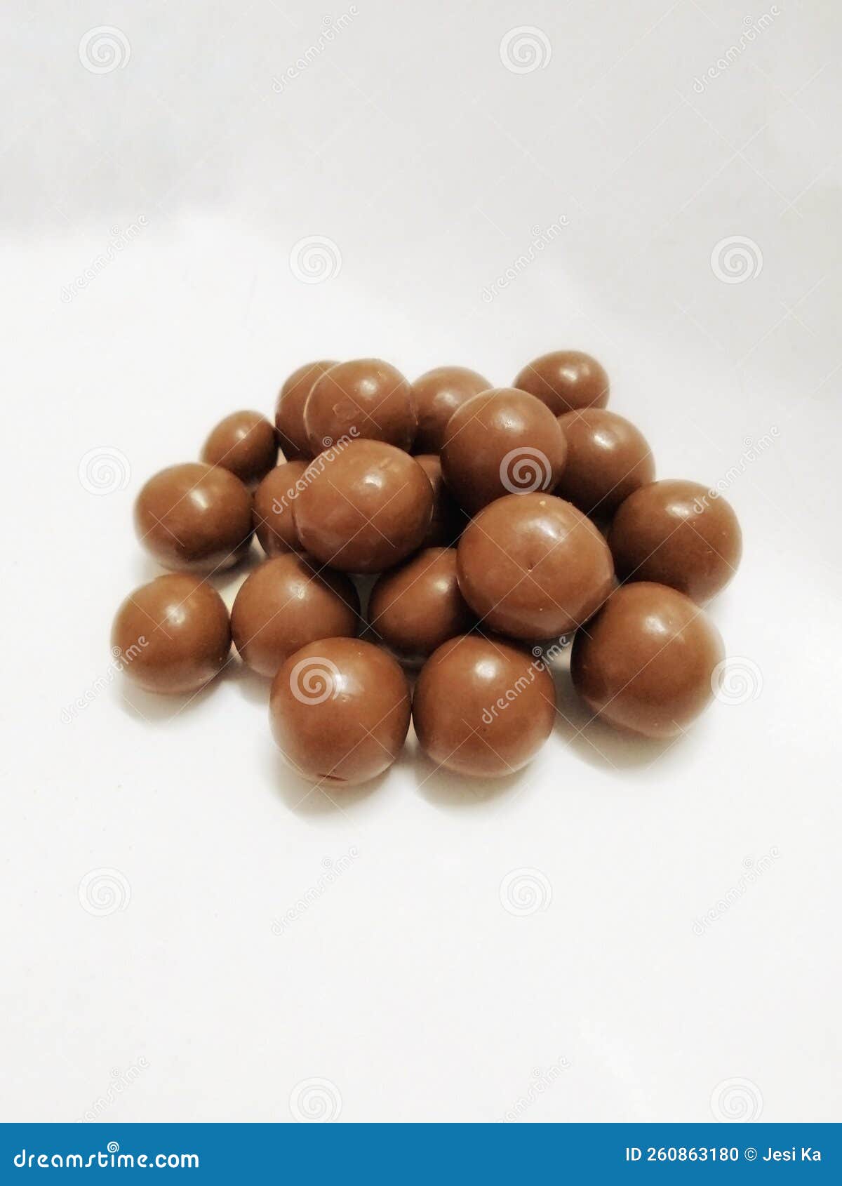 Nestle Kit Kat Bites stock photo. Image of plant, snack - 260863180
