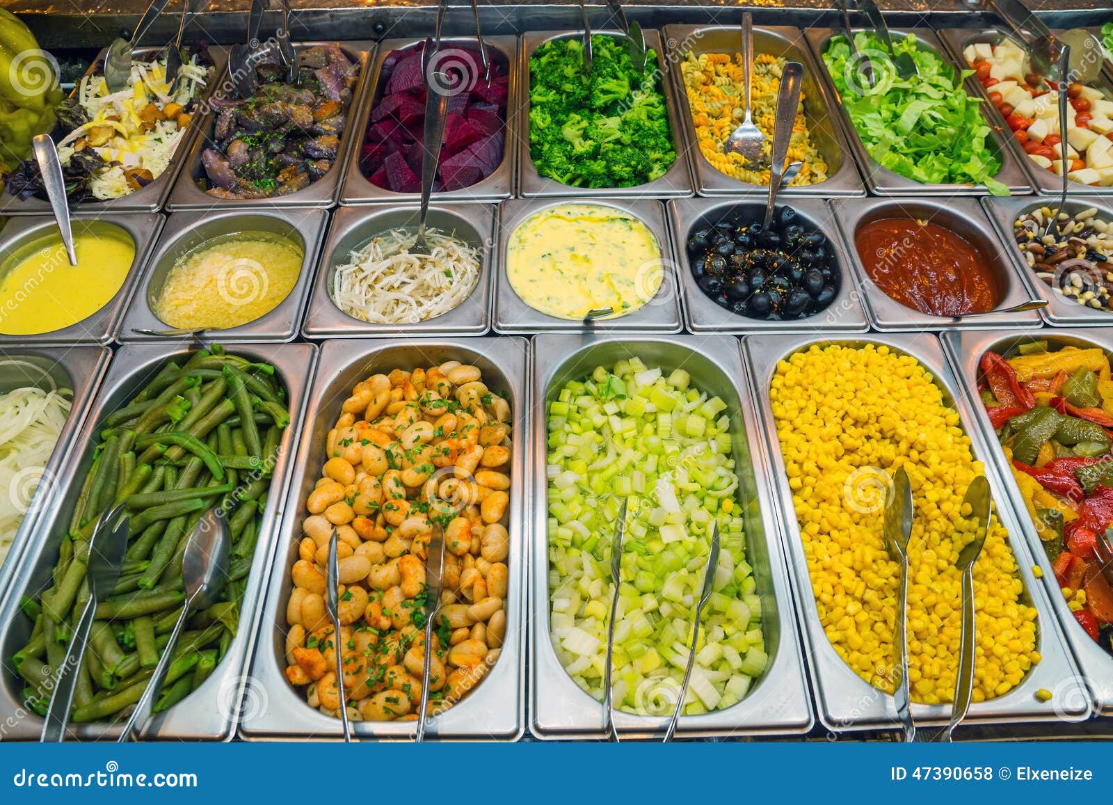 Nettes Salatbuffet in Einem Restaurant Stockfoto - Bild von aperitif ...