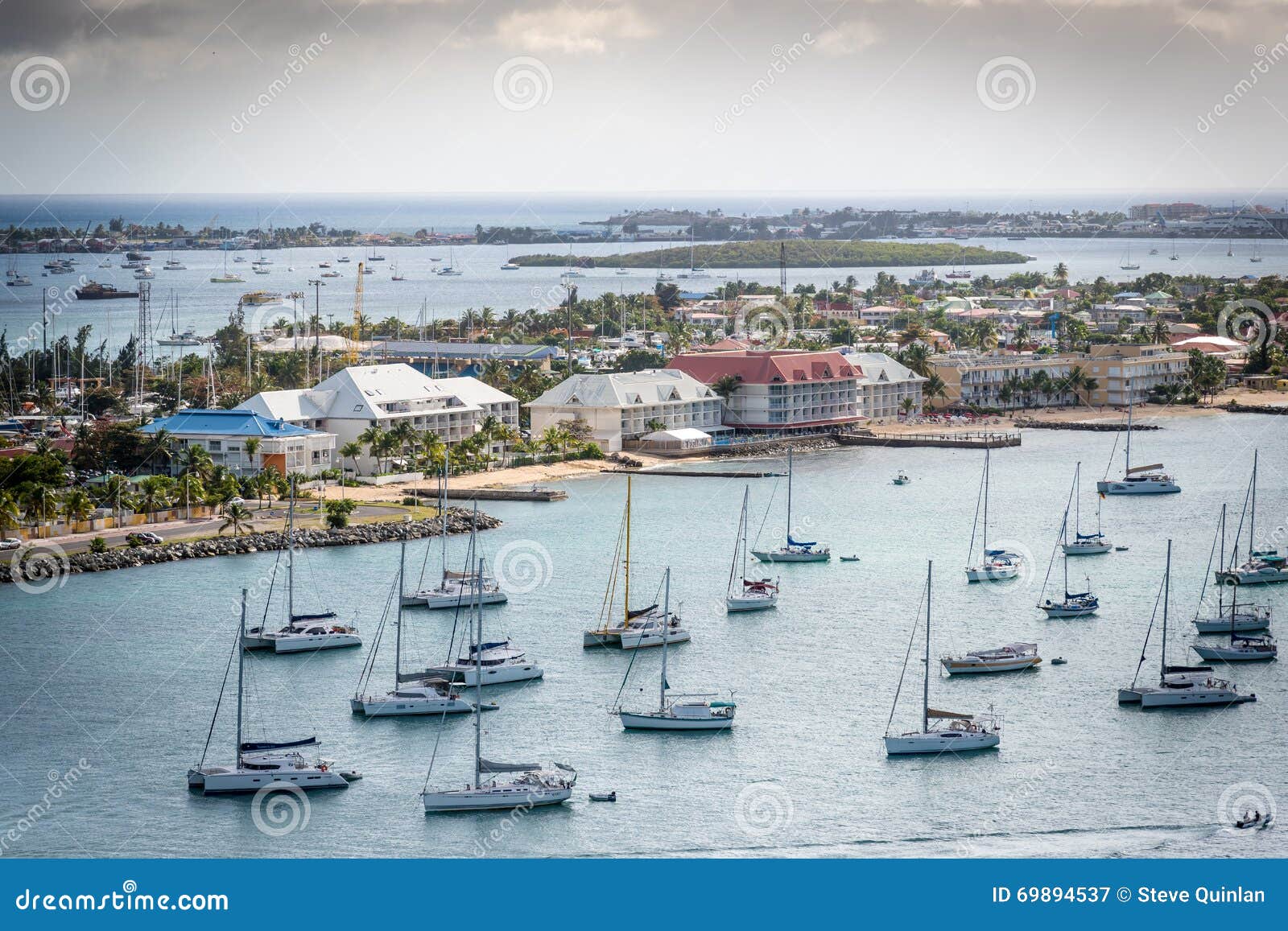 Nettle Bay editorial photography. Image of clouds, caribbean - 69894537