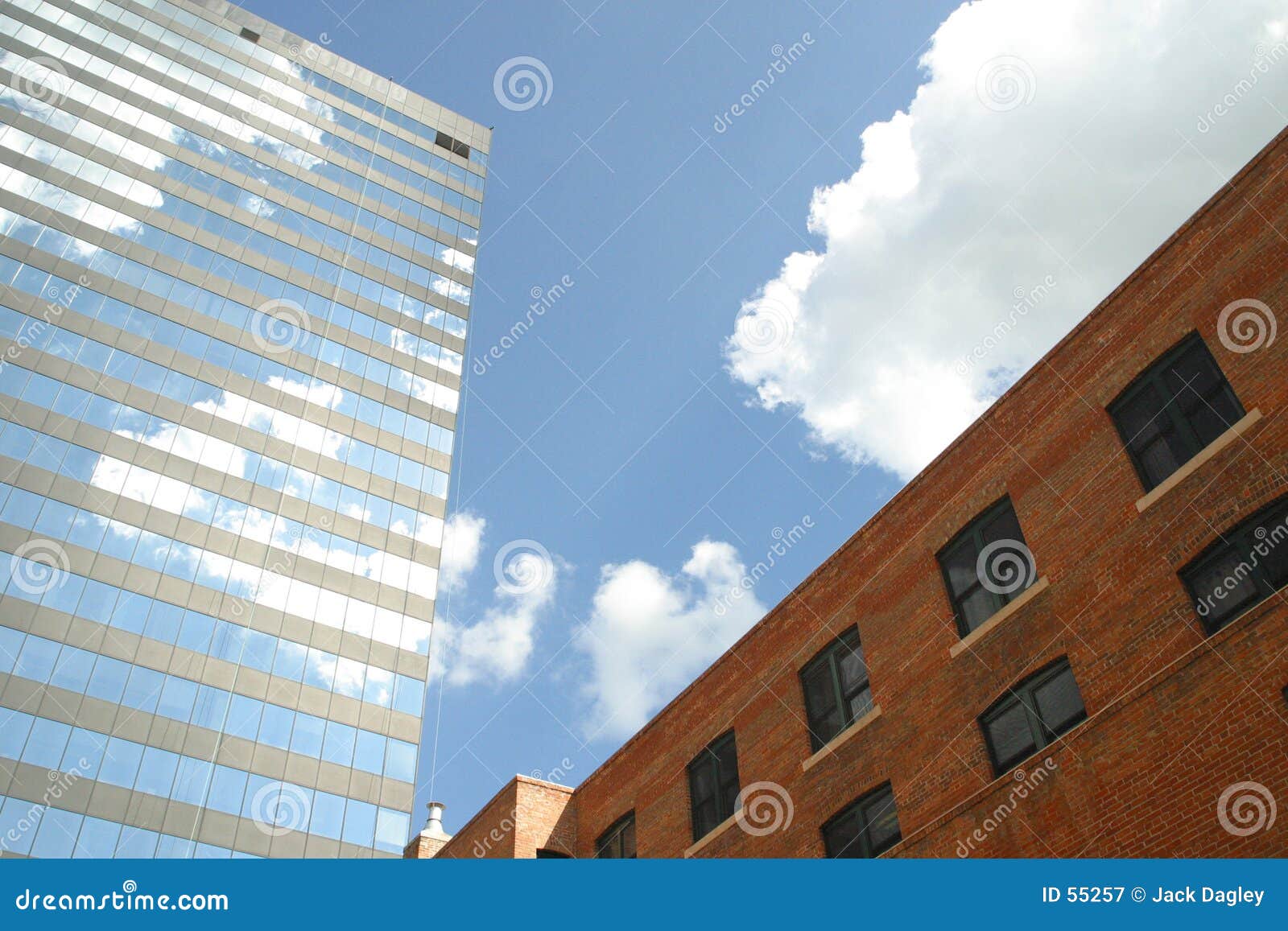 Neu und alt stockbild. Bild von fest, gebäude, ziegelstein - 55257