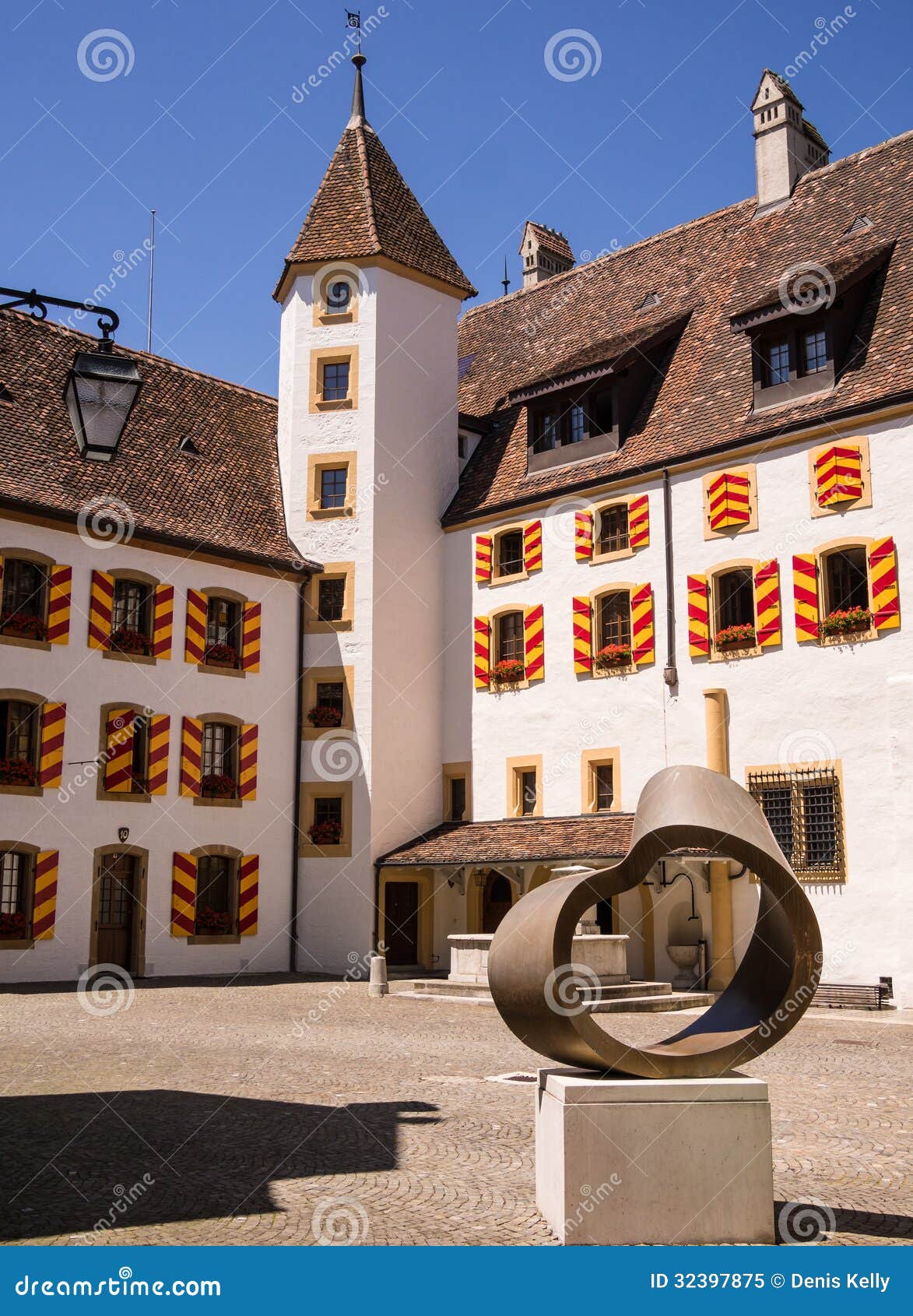 Neuchatel-Chateau, Die Schweiz Stockbild - Bild von tourismus, reise ...