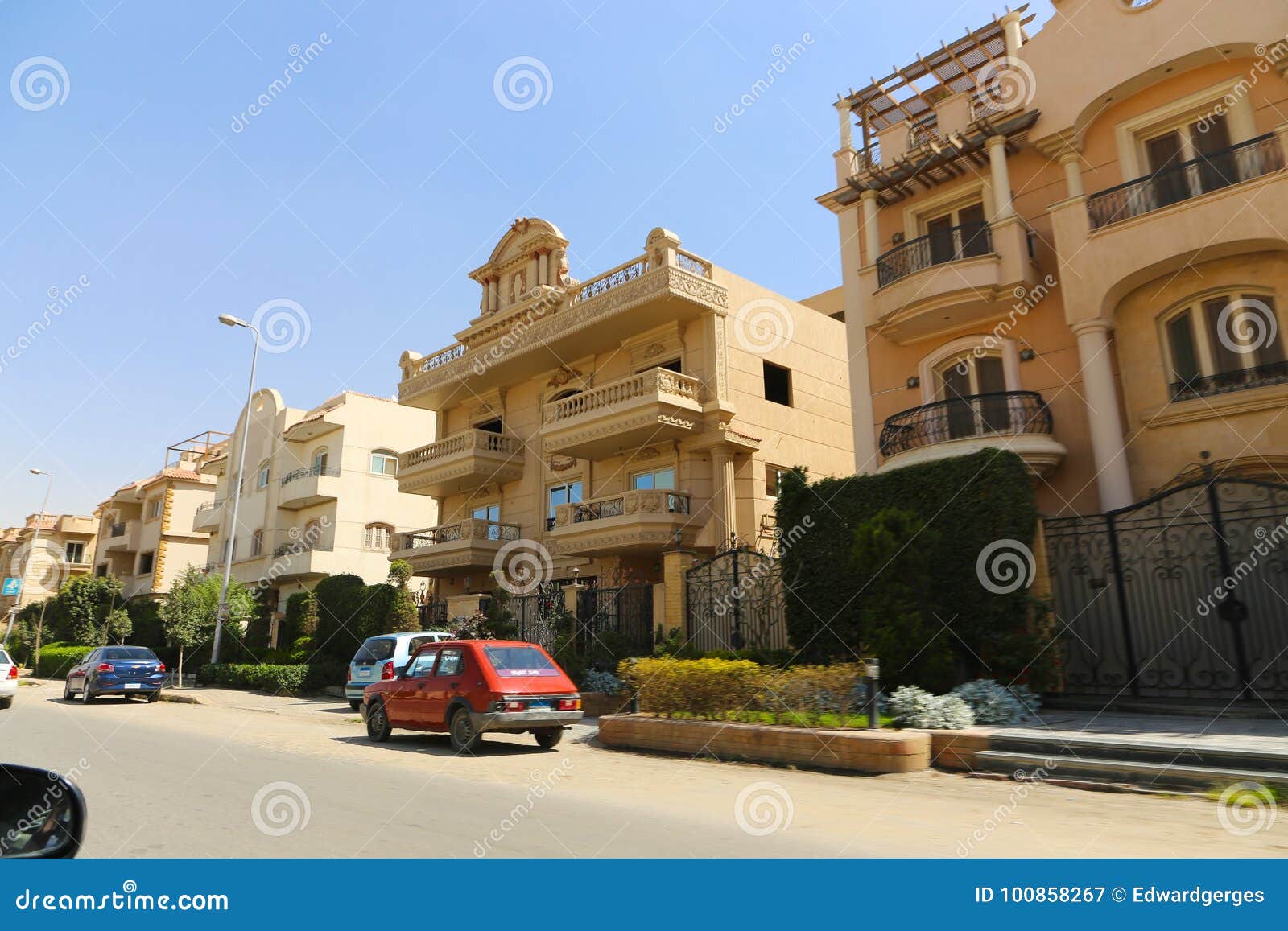 Neue Kairo-Stadt redaktionelles stockfotografie. Bild von ...