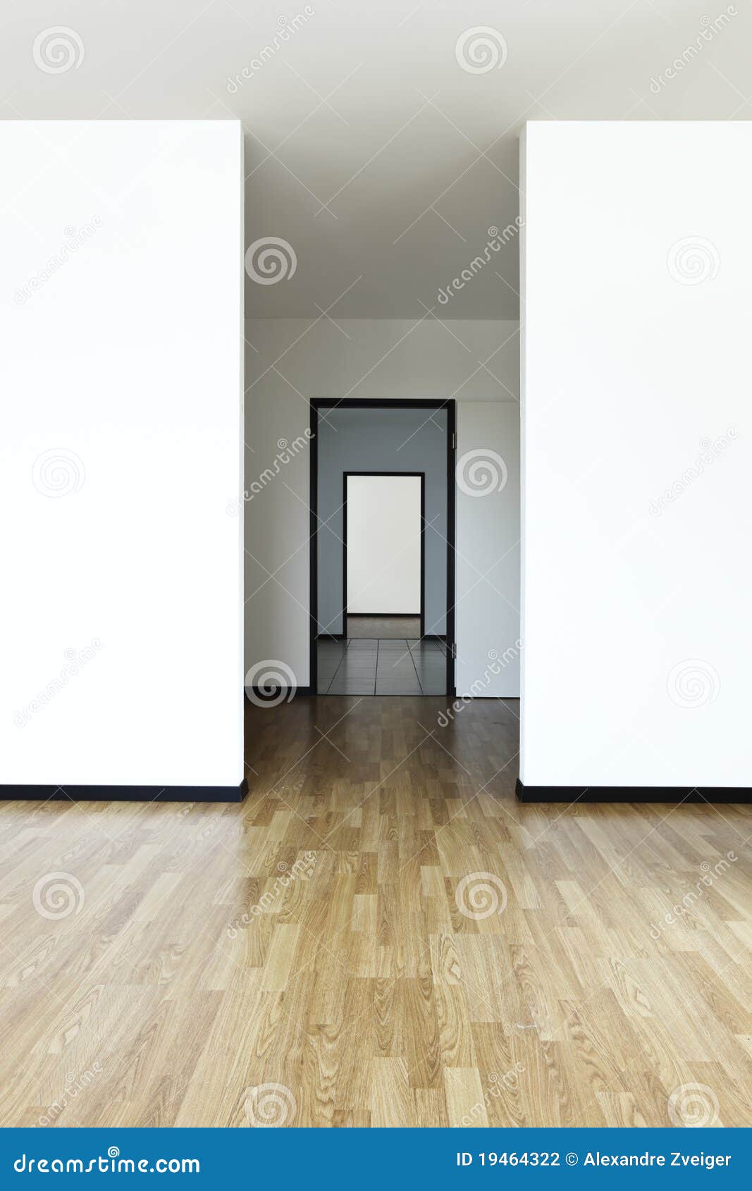 Neue Wohnung, leerer Raum stockfoto. Bild von behausung - 19464322