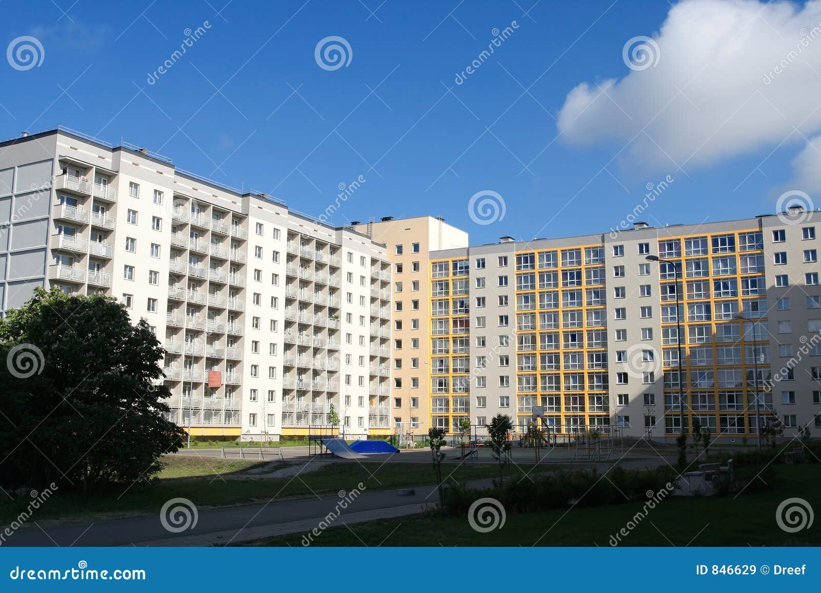 Neues Haus stockbild. Bild von wohn, balkon, ingenieur - 846629