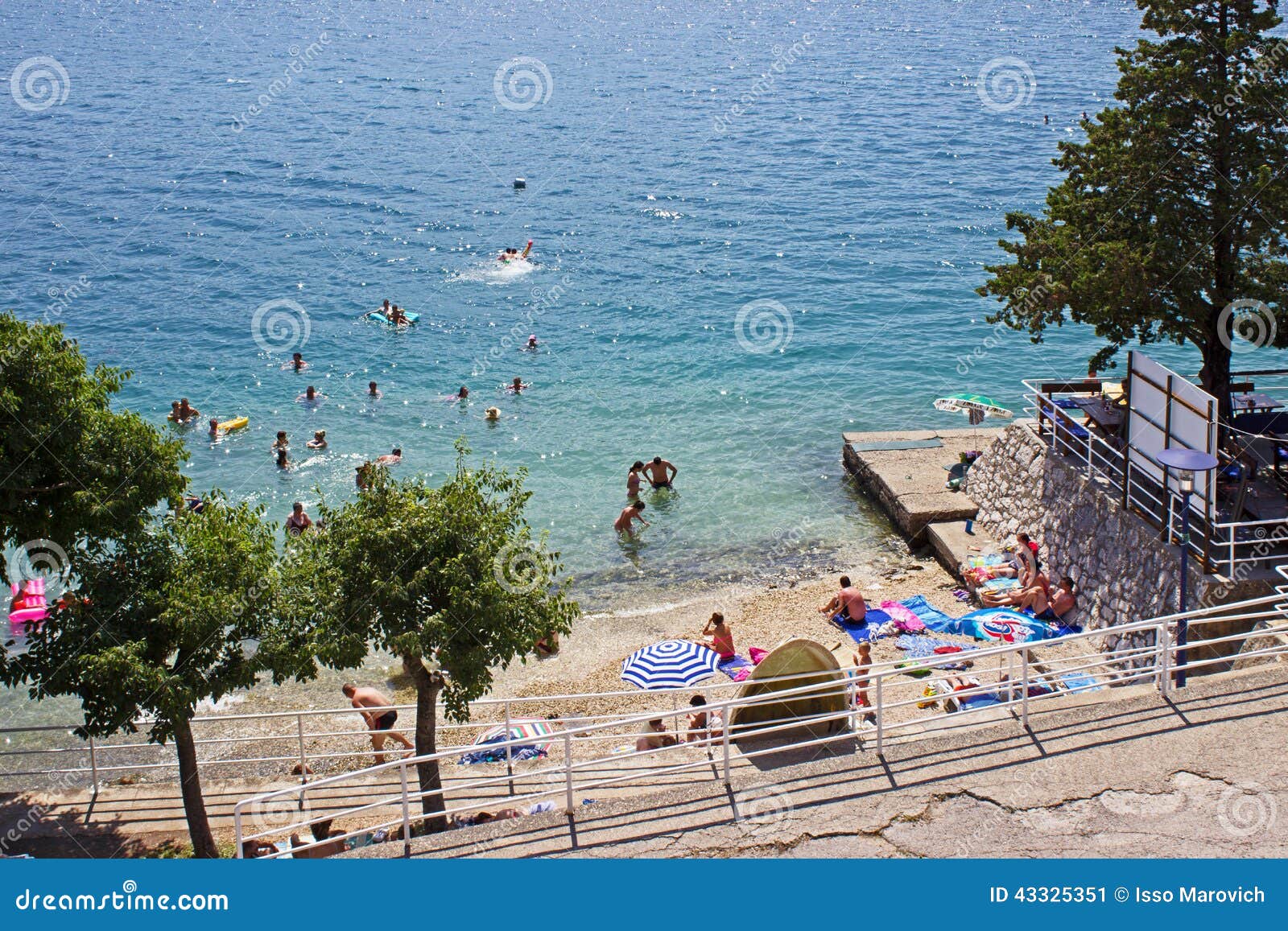 Neum Beach editorial photo. Image of neum, swim, herzegovina - 43325351