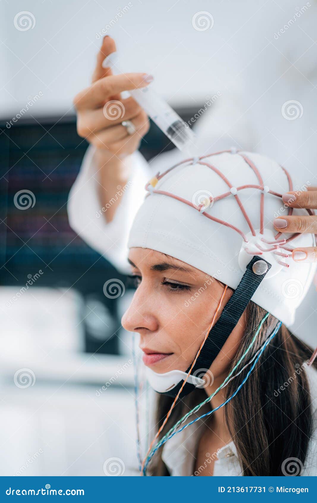 Neuroscience Lab, EEG Scanning Stock Image - Image of neuroscience ...