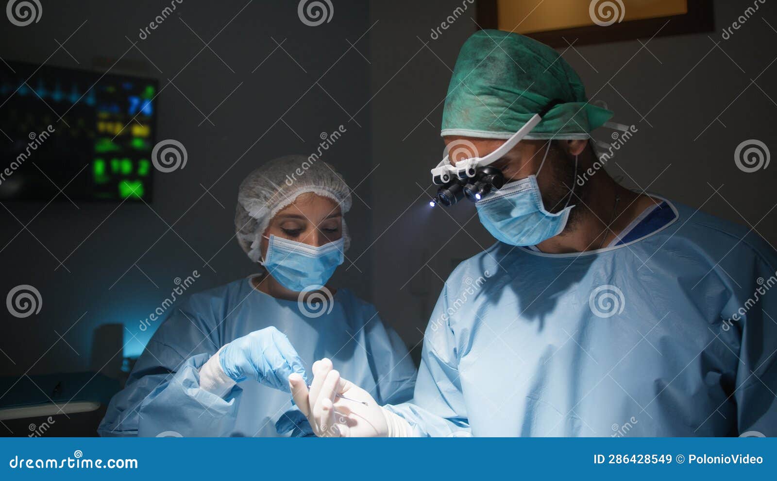 Neurosurgeon in the Operating Room Stock Image - Image of spine, room ...