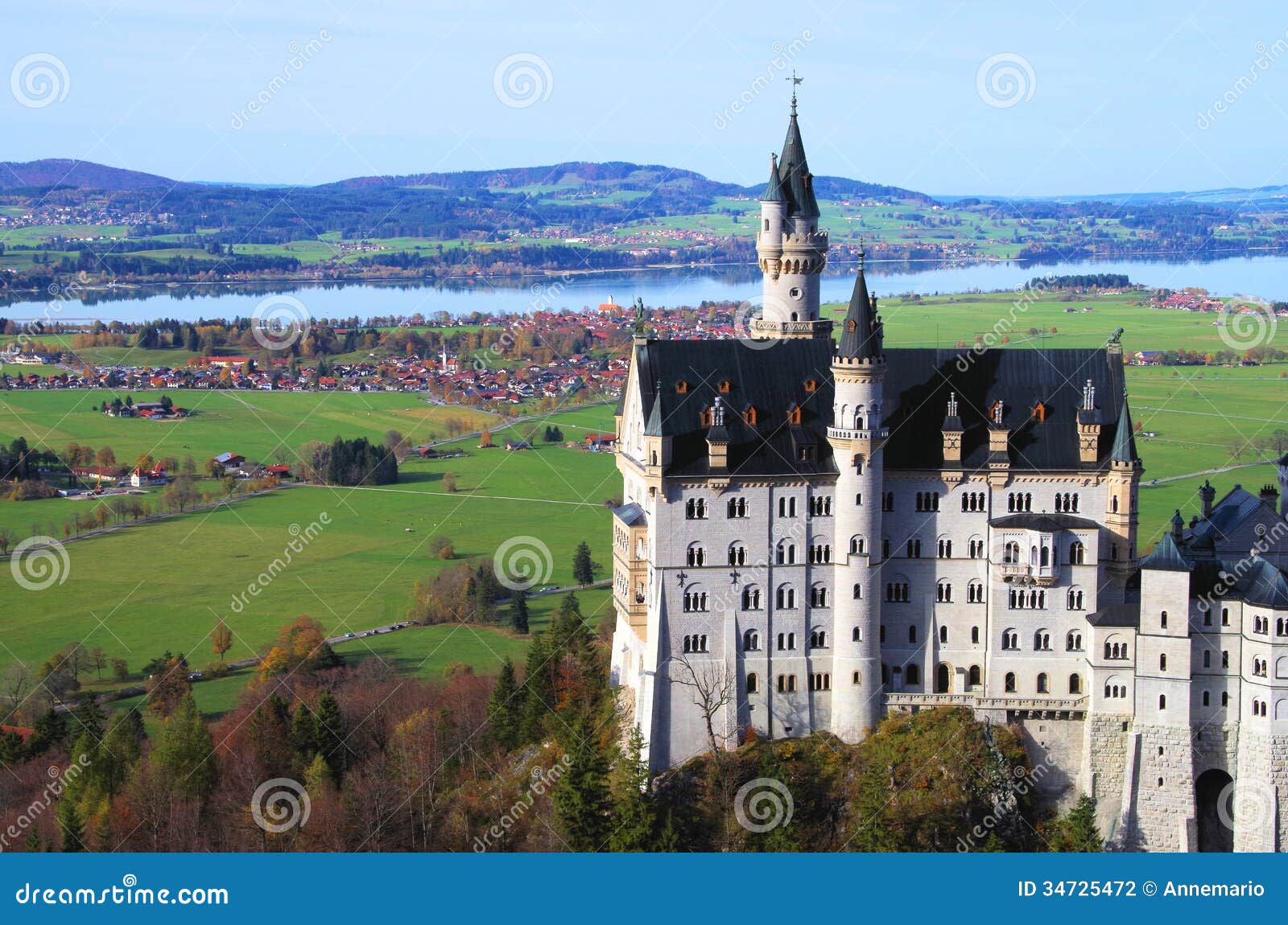 Neuschwanstein Castle in Germany Editorial Photography - Image of ...