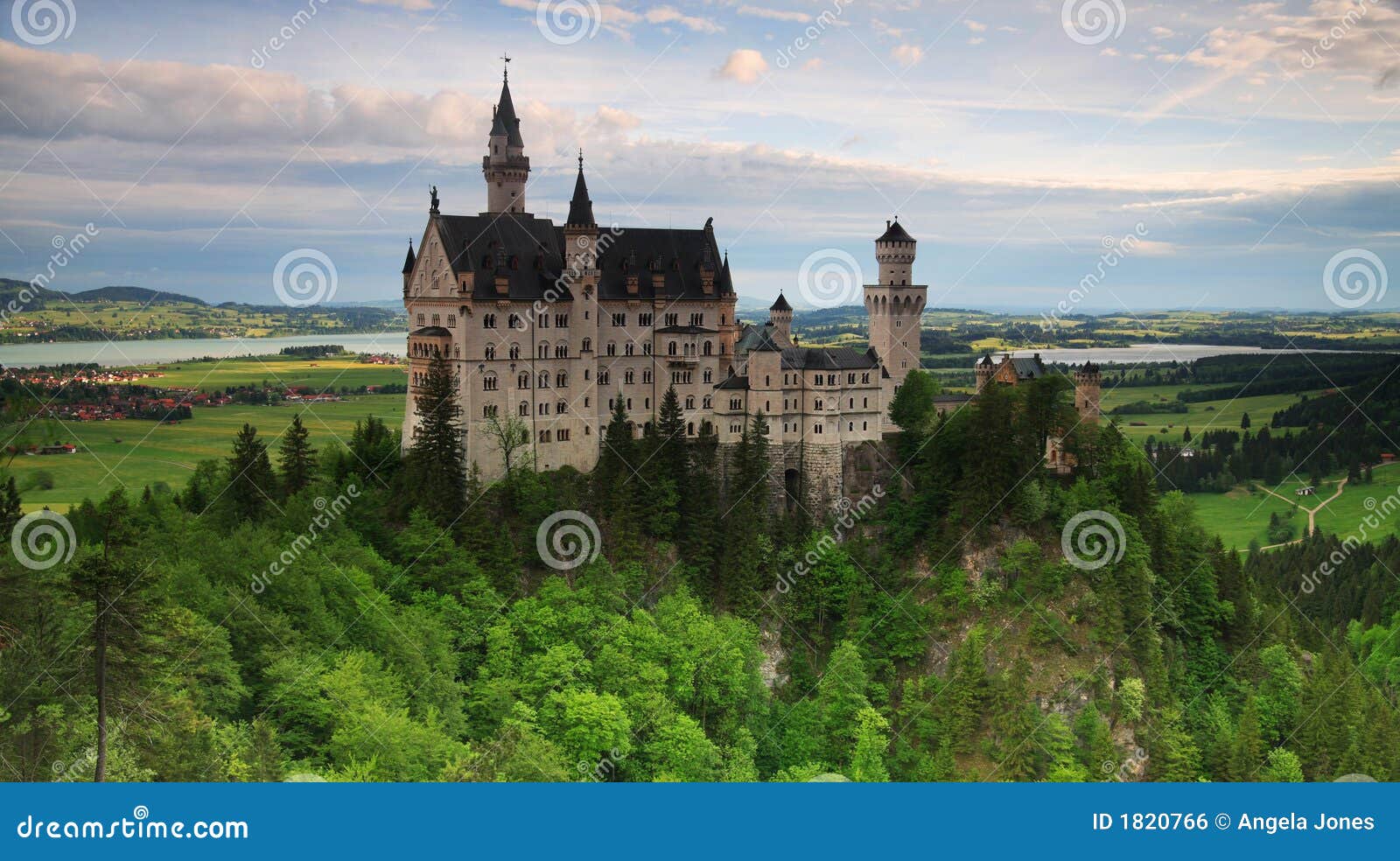 Neuschwanstein Castle Panorama Stock Photo - Image of fortress, fort ...