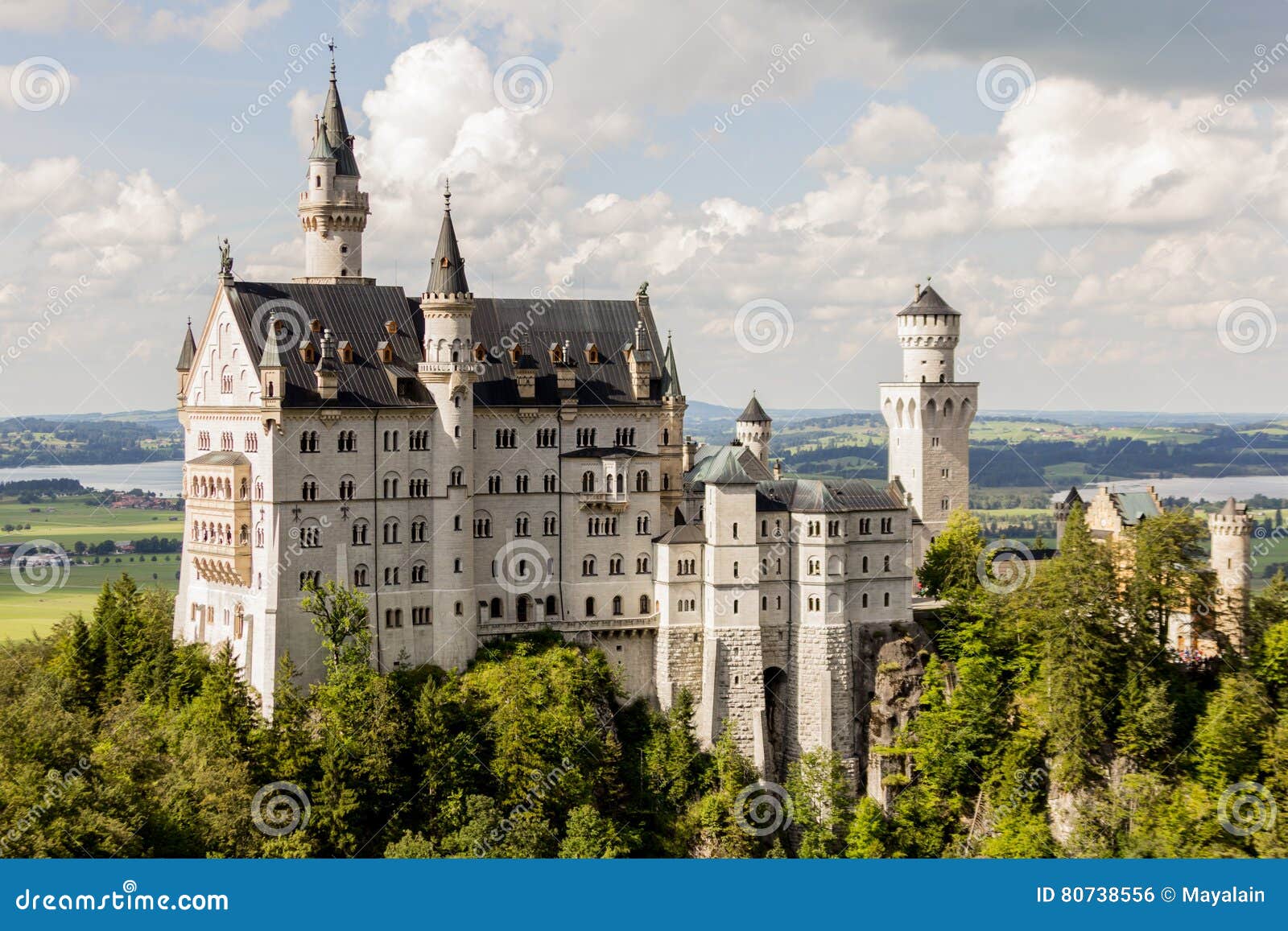 Neuschwanstein Castle Side View Editorial Photo - Image of landscape ...