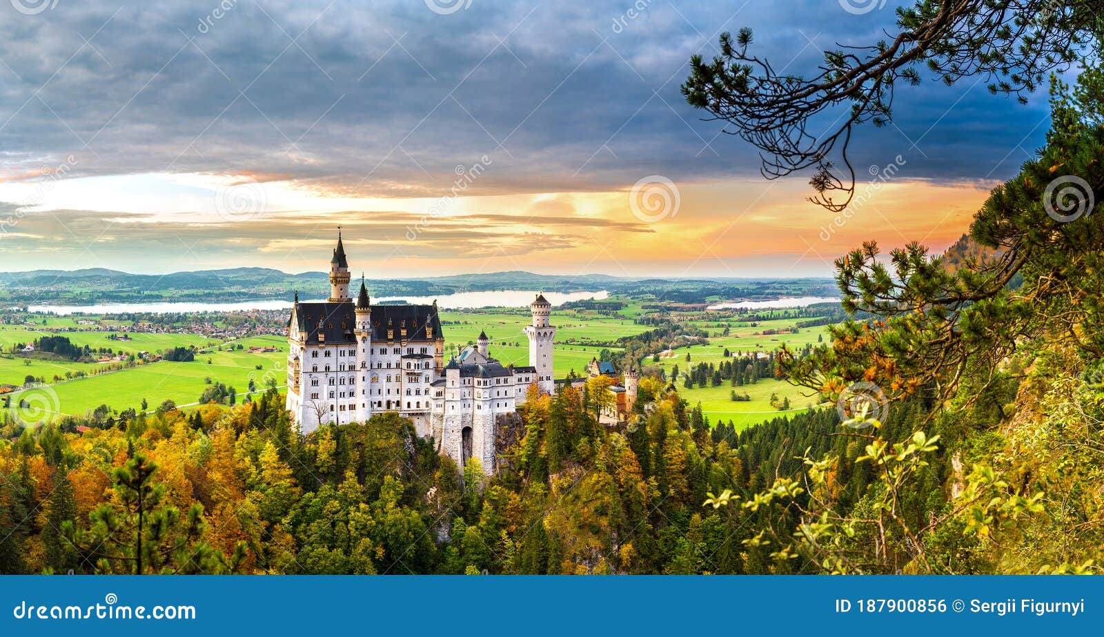 Neuschwanstein castle stock photo. Image of fussen, lake - 187900856