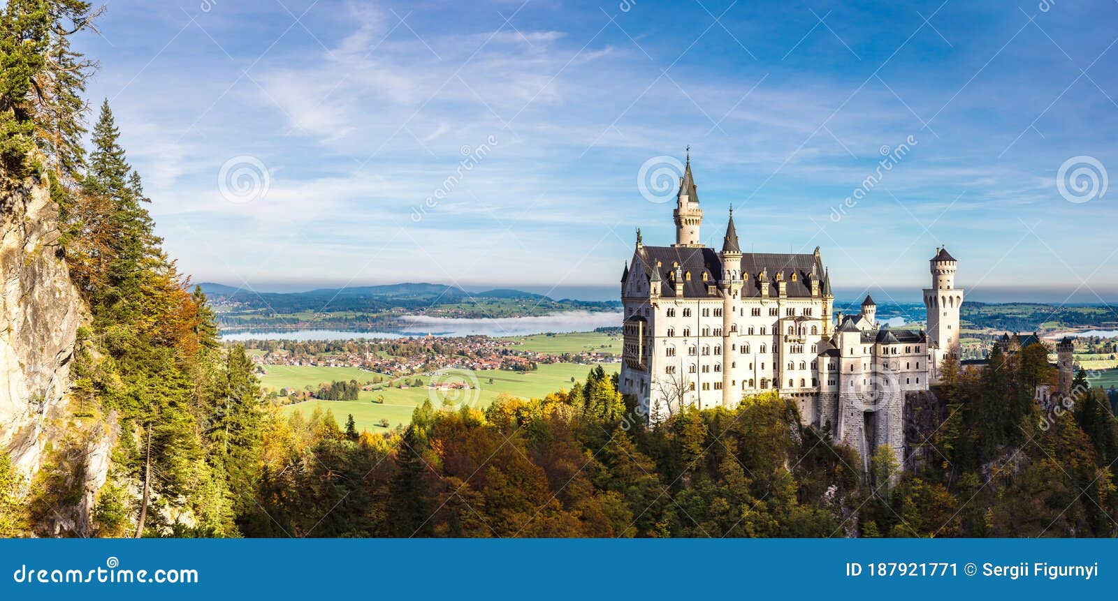 Neuschwanstein castle editorial photo. Image of germany - 187921771