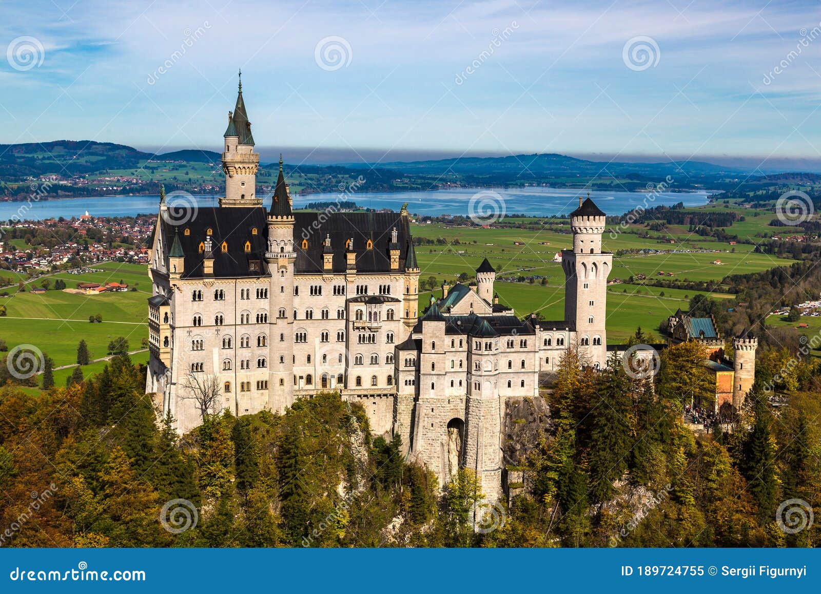 Neuschwanstein castle editorial image. Image of munich - 189724755