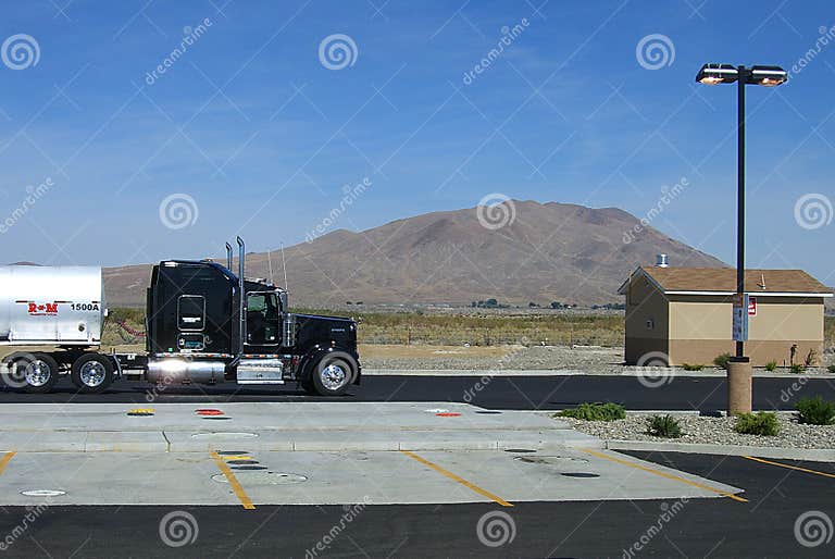 Nevada Interstate Highway Rest Area Editorial Stock Image - Image of ...