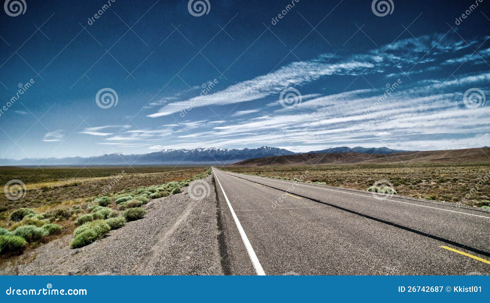 Nevada pusta Droga obraz stock. Obraz złożonej z zachodni - 26742687