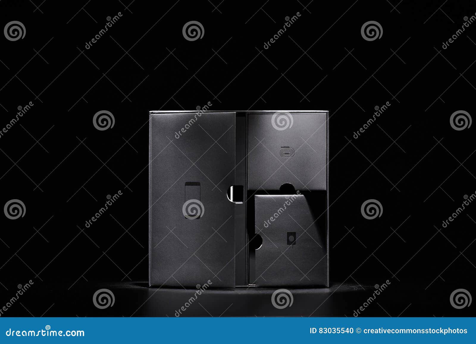 New Android Phone Box Picture. Image: 83035540