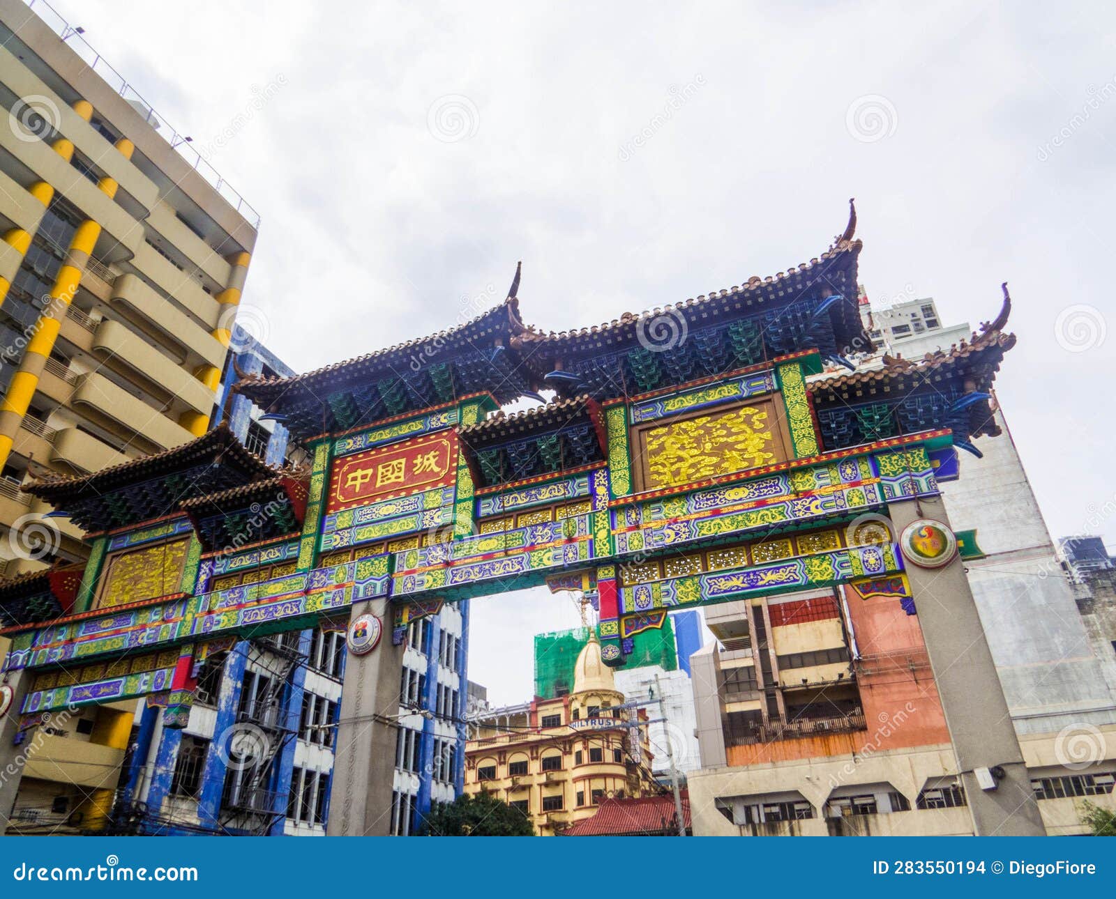 New Binondo Chinatown Arch, Manila, Philippines Stock Photo - Image of ...