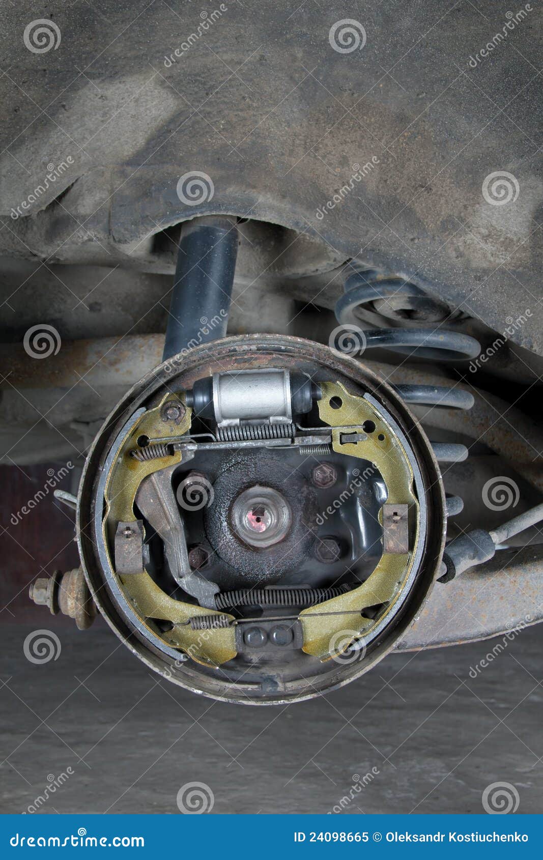 New Brake Pads and Cylinder Stock Image - Image of replacement ...