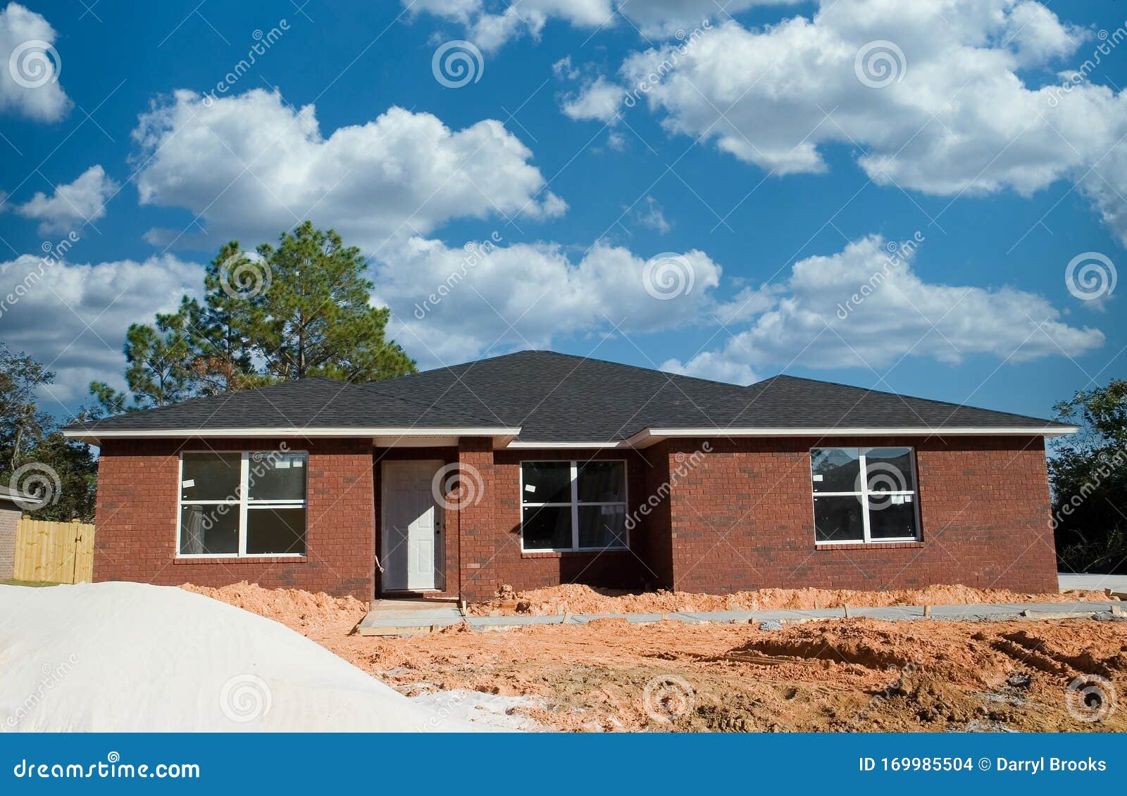 New Brick Ranch Construction Stock Photo - Image of home, realestate ...