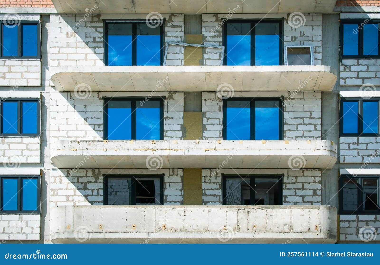 New Building Under Construction Stock Photo - Image of modern, city ...