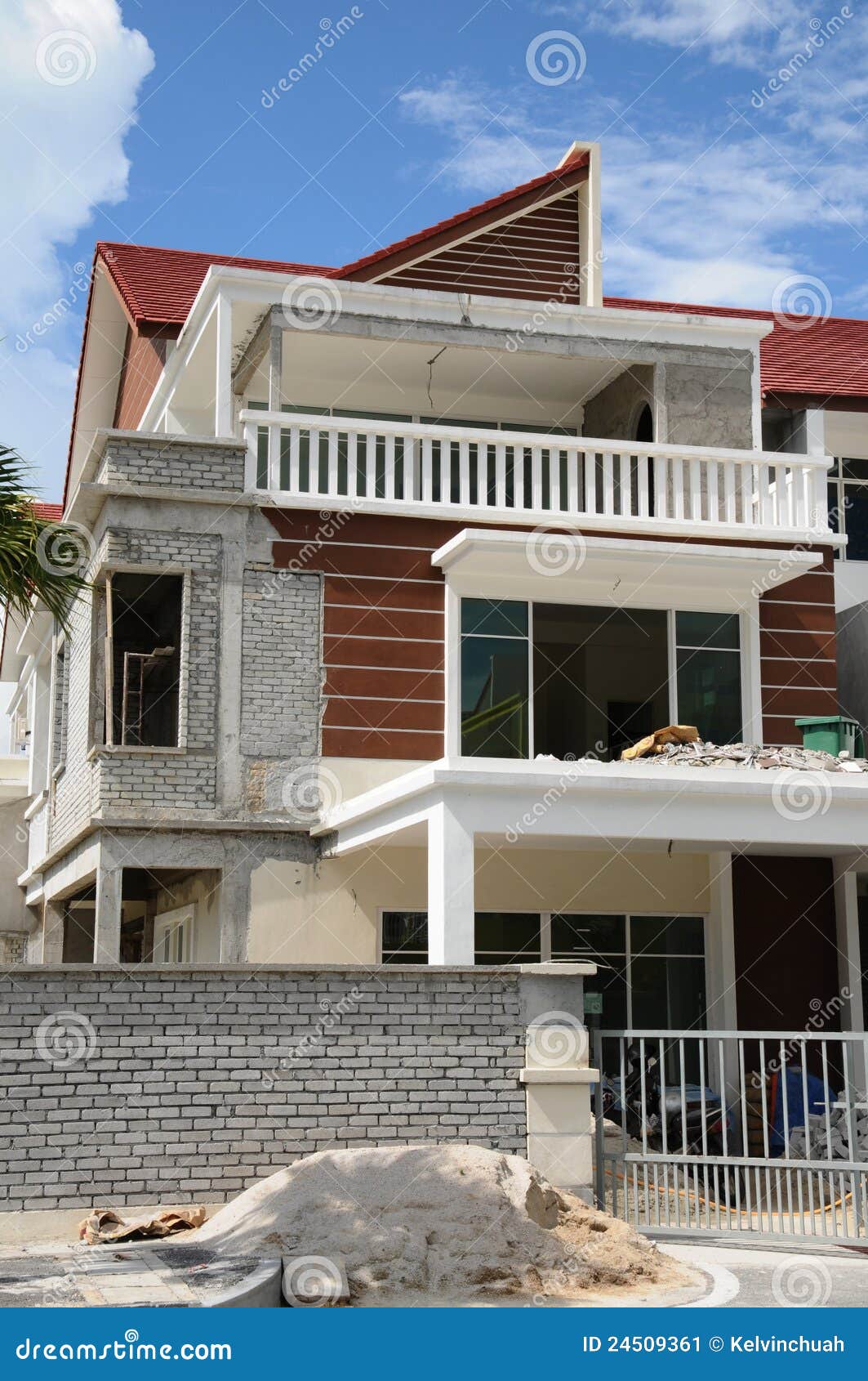 New Construction Side View stock image. Image of building - 24509361