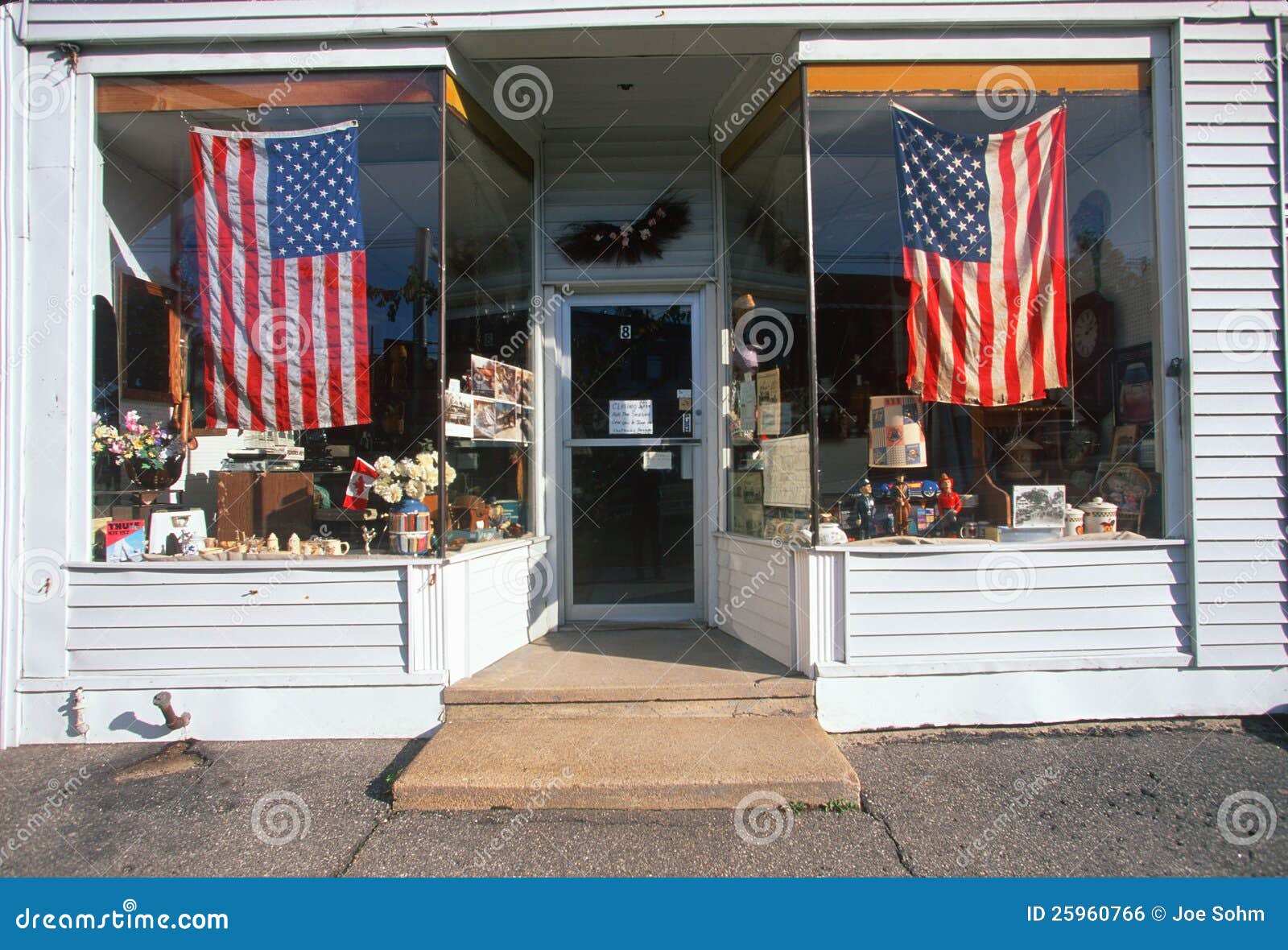 New England storefronts editorial photo. Image of people - 25960766