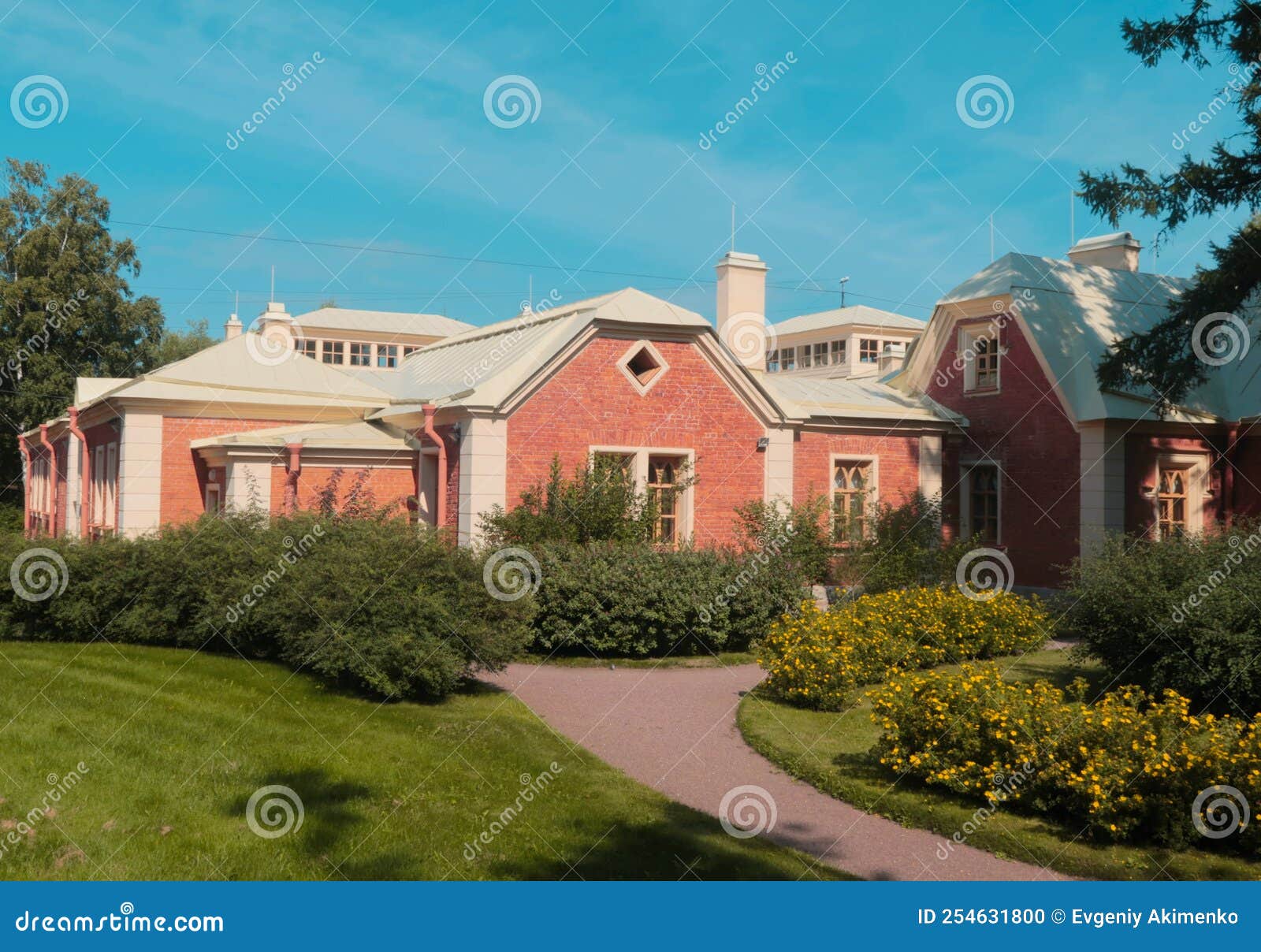 New Farm Museum in Peterhof Editorial Image - Image of town, house ...
