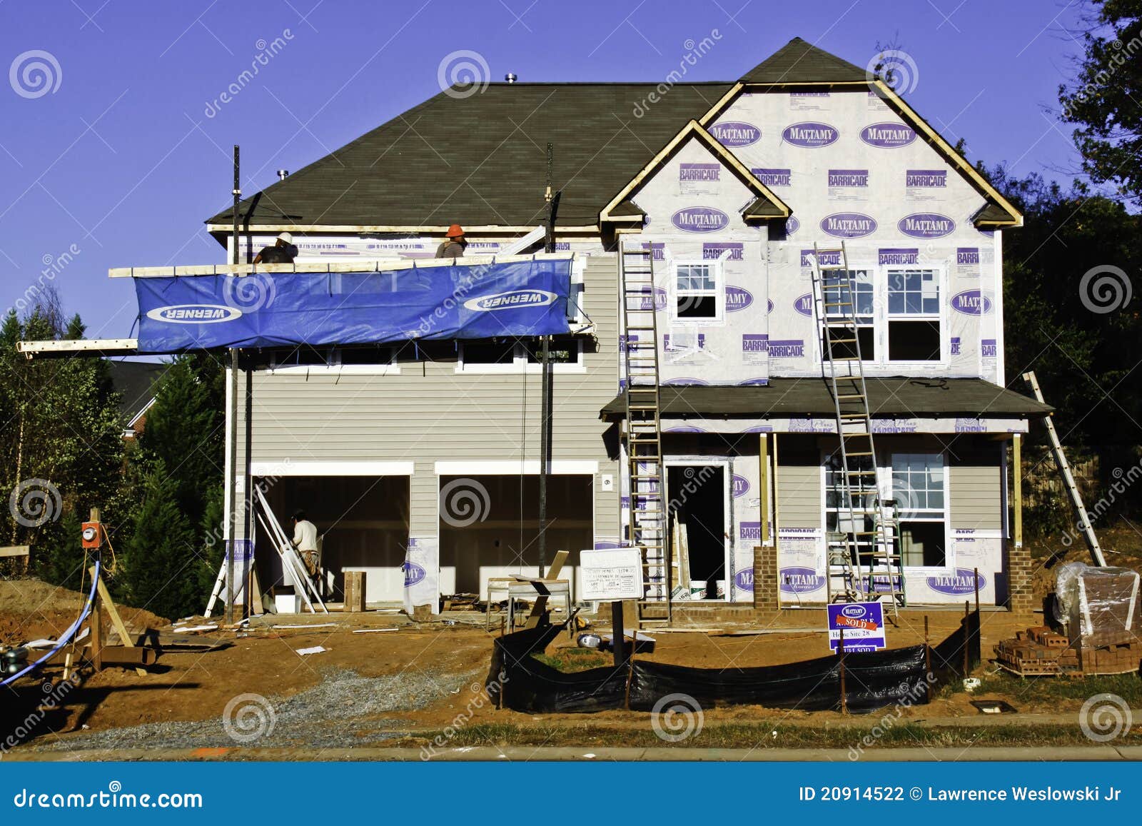 New Home Construction - Busy Work Site Editorial Photography - Image of ...