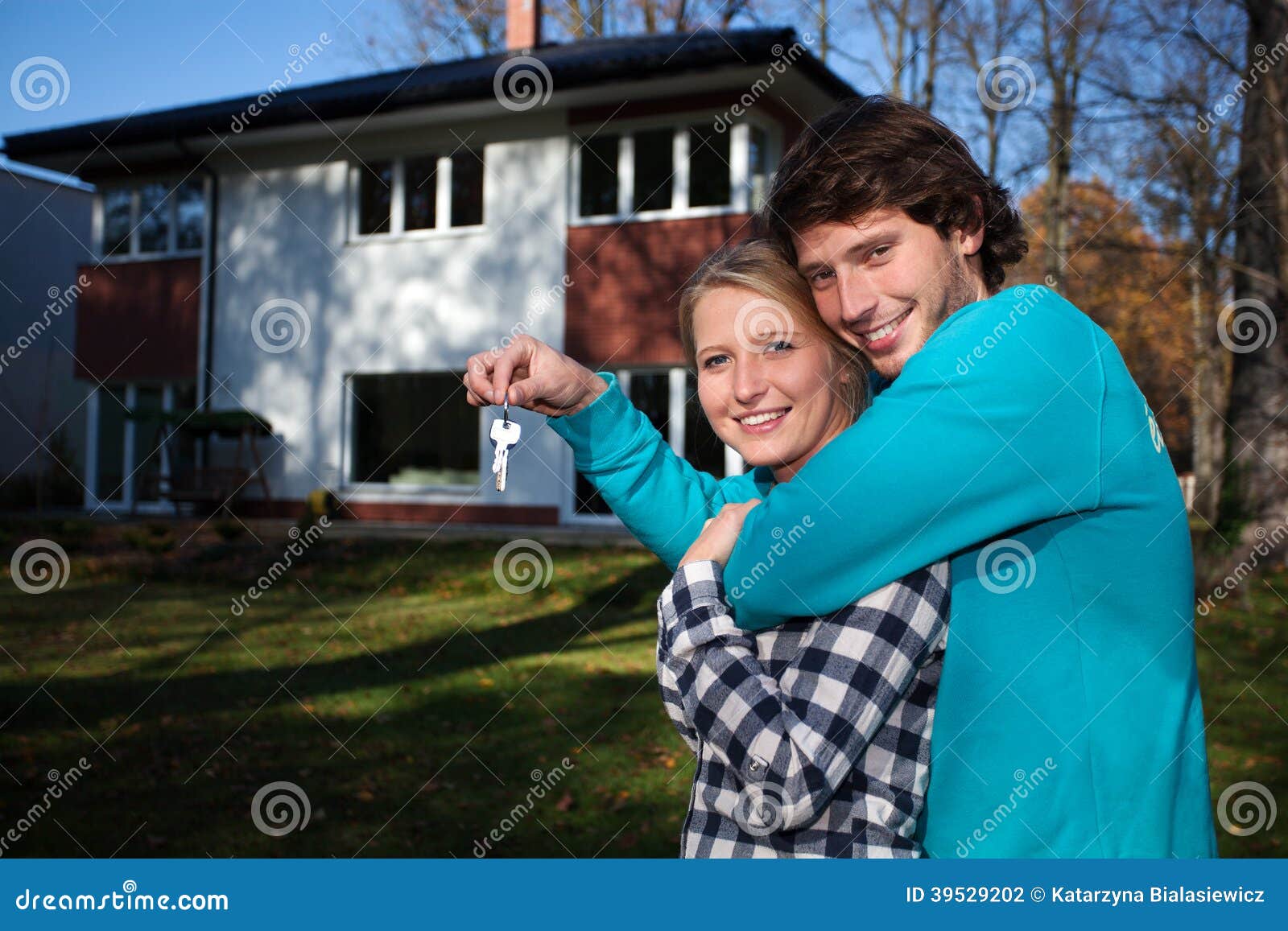 New home and happy couple stock photo. Image of caucasian - 39529202