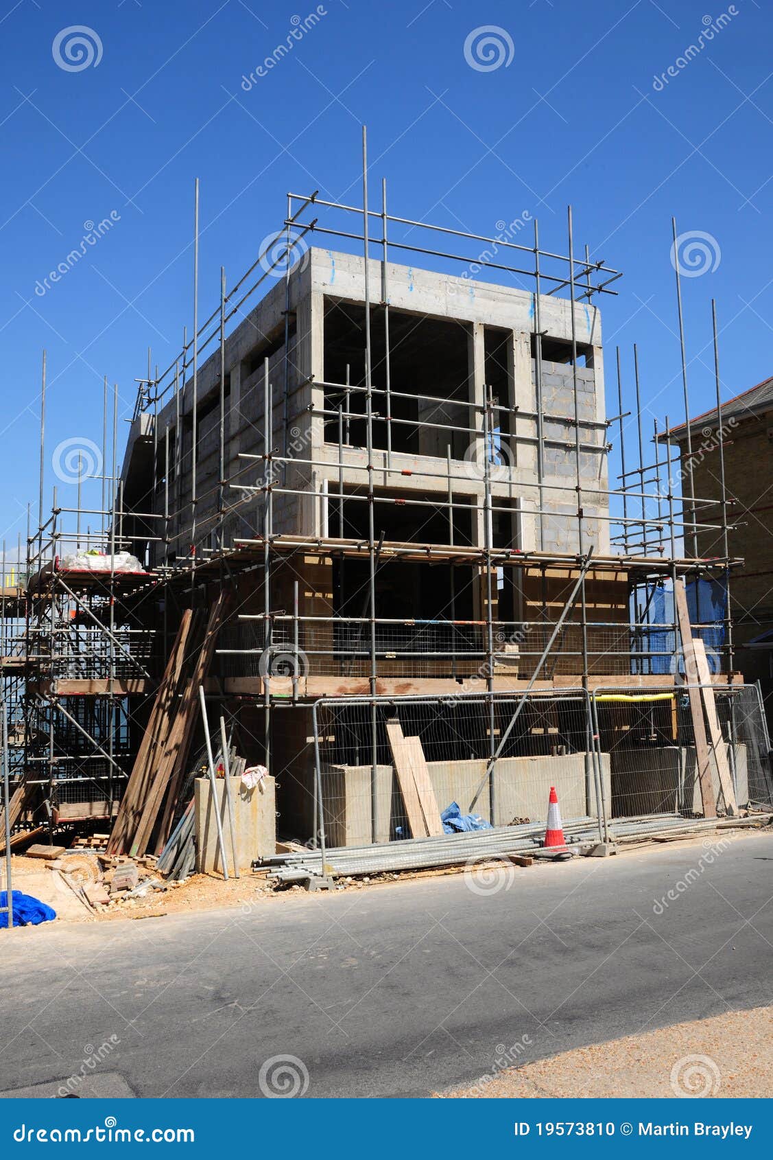 A New Home Under Construction Stock Photo - Image of construct ...