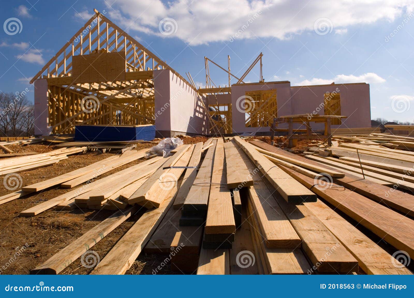 New House Under Construction Stock Image - Image of sunshine, process ...