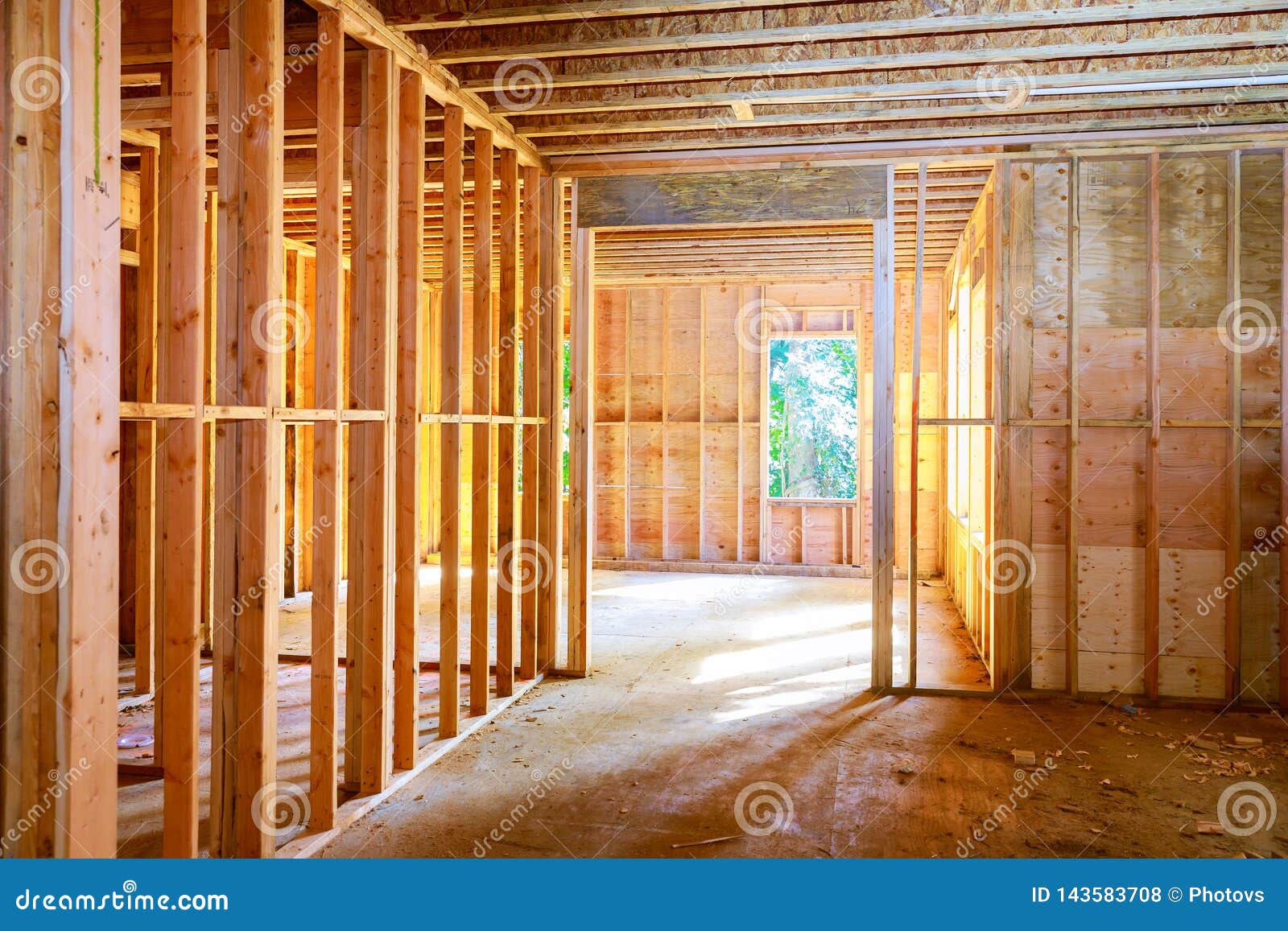 House Framing Stock Images - Download 9,143 Royalty Free Photos