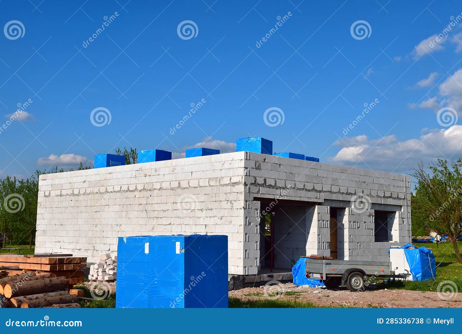 New House Under Construction Work Site Stock Photo - Image of roof ...
