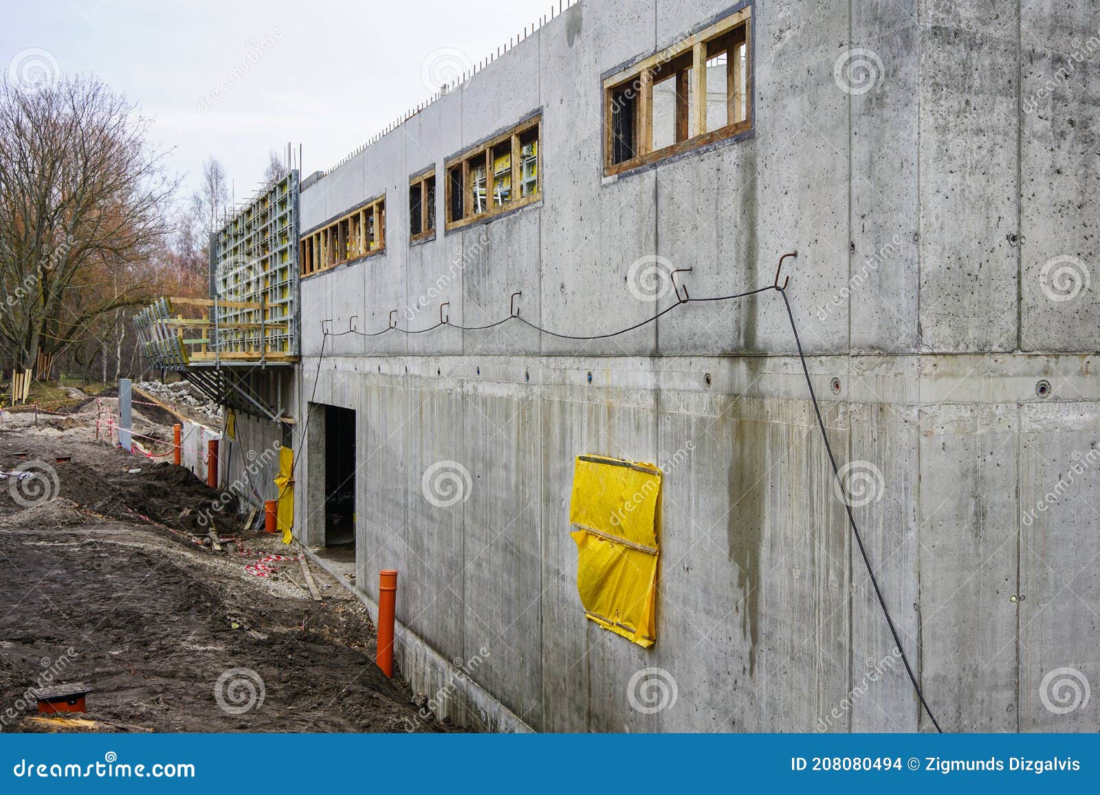 A New House Wall Built Using Concrete Formwork Stock Photo - Image of ...