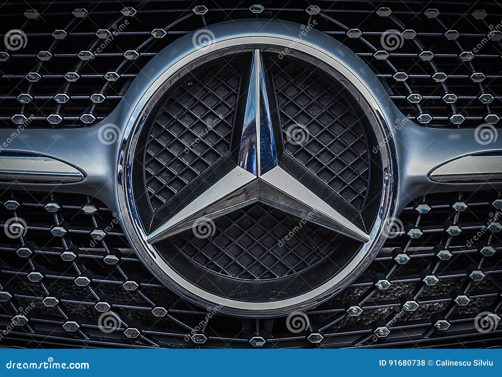 New mercedes logo editorial stock photo. Image of branding - 91680738