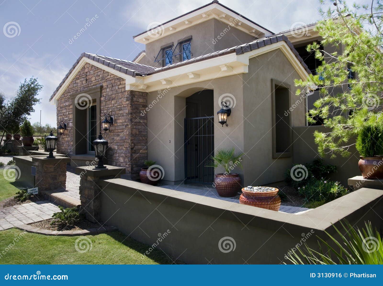 Home Architecture Design In Prairie School Style With Horizontal Lines ...