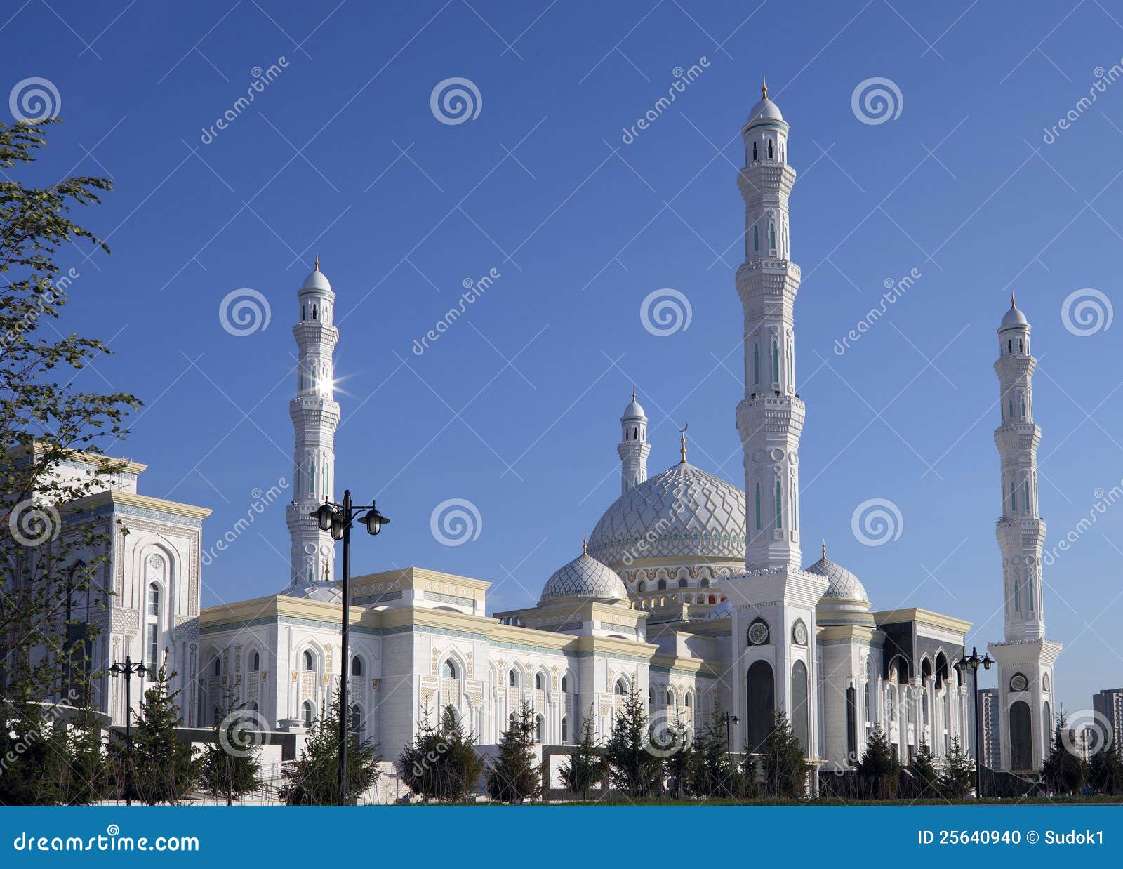 New Mosque in Astana. Kazakhstan Stock Photo - Image of mosque, islam ...