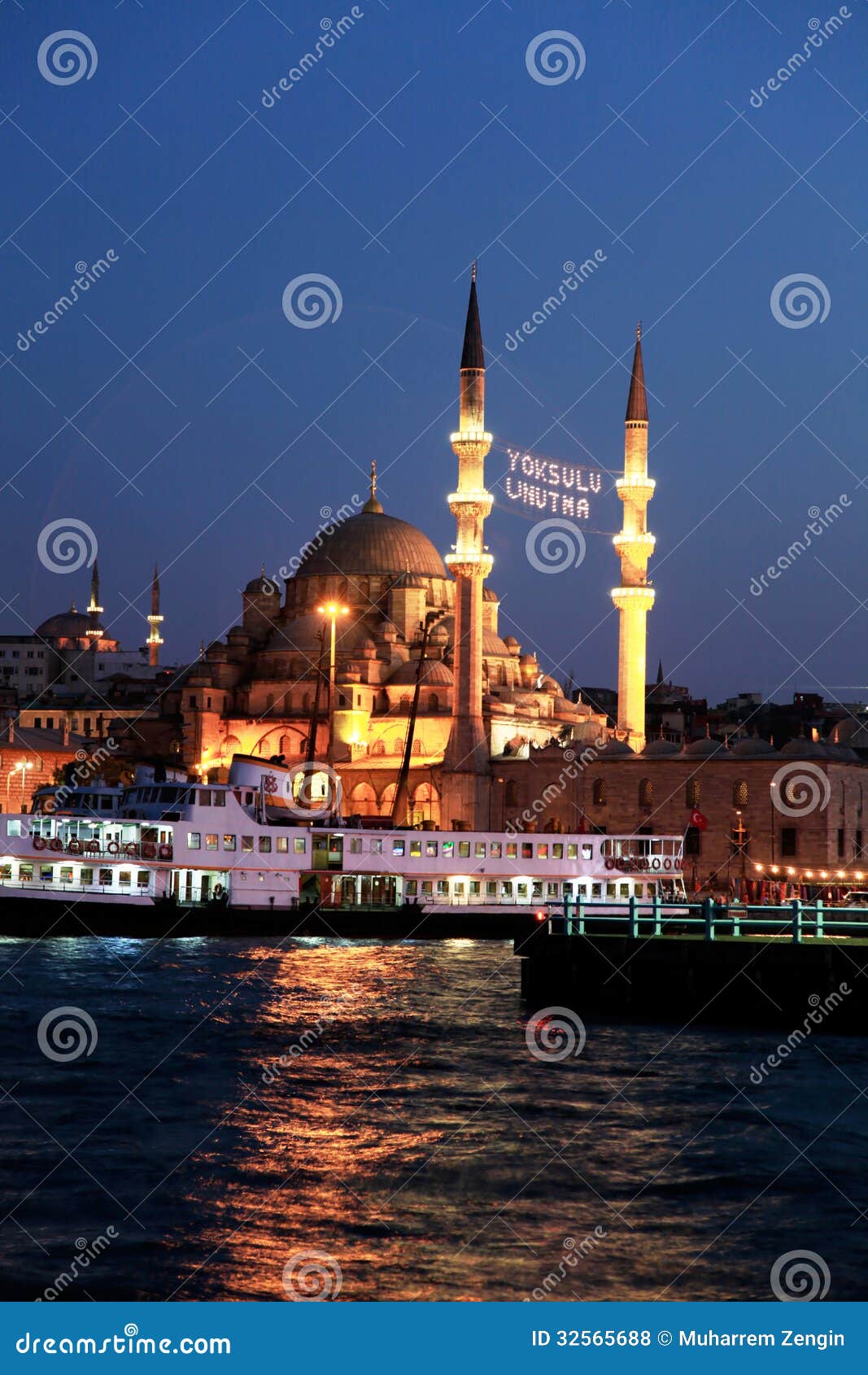 New Mosque (Yeni Cami) stock photo. Image of islamic - 32565688
