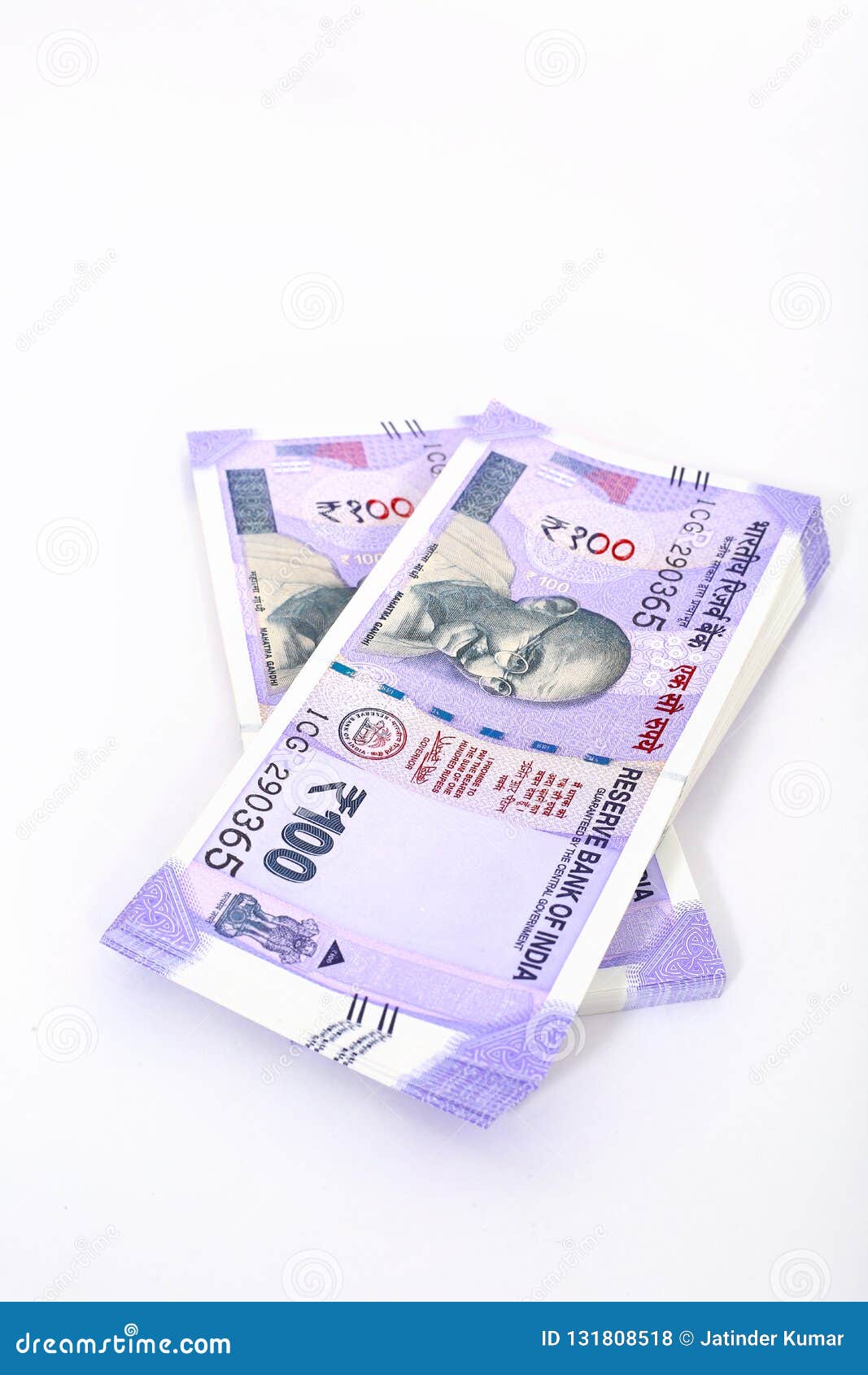 New Pack of Indian 2000 Rupee Notes Stock Photo - Image of 2000, bill ...