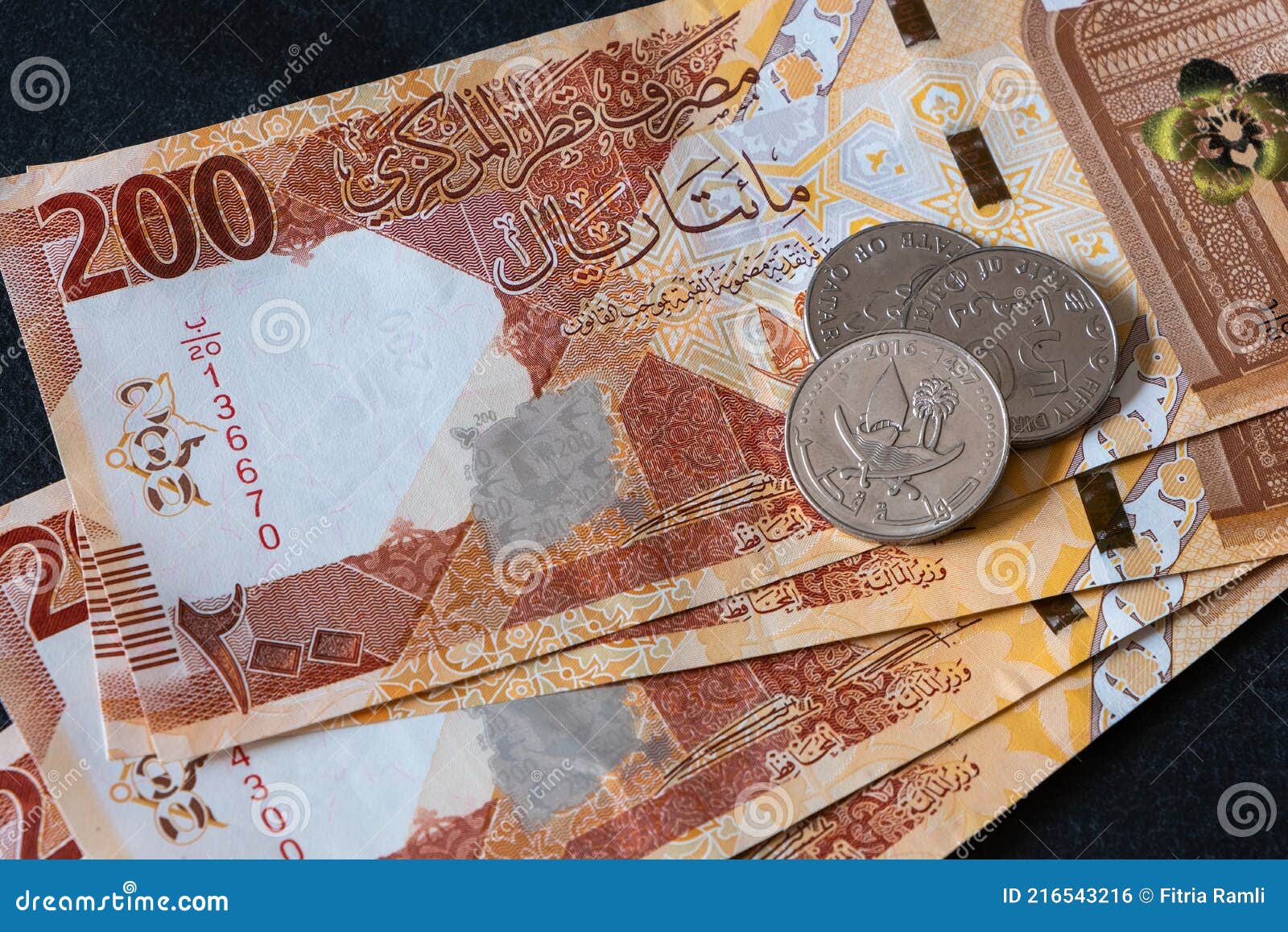 New 200 Qatari Riyal Banknote Stock Photo - Image of market, banking ...