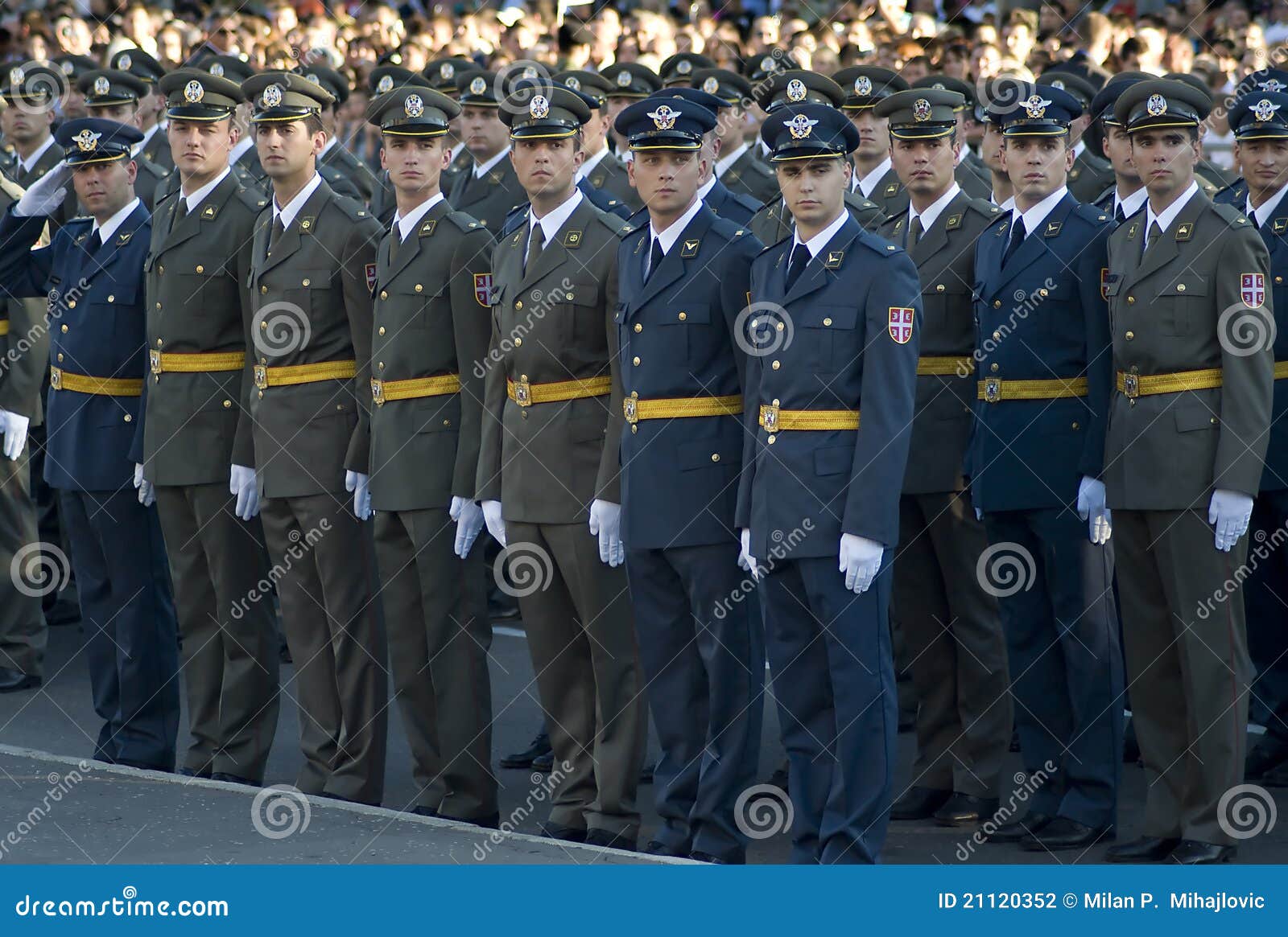 New Serbian officers editorial photography. Image of weapons - 21120352