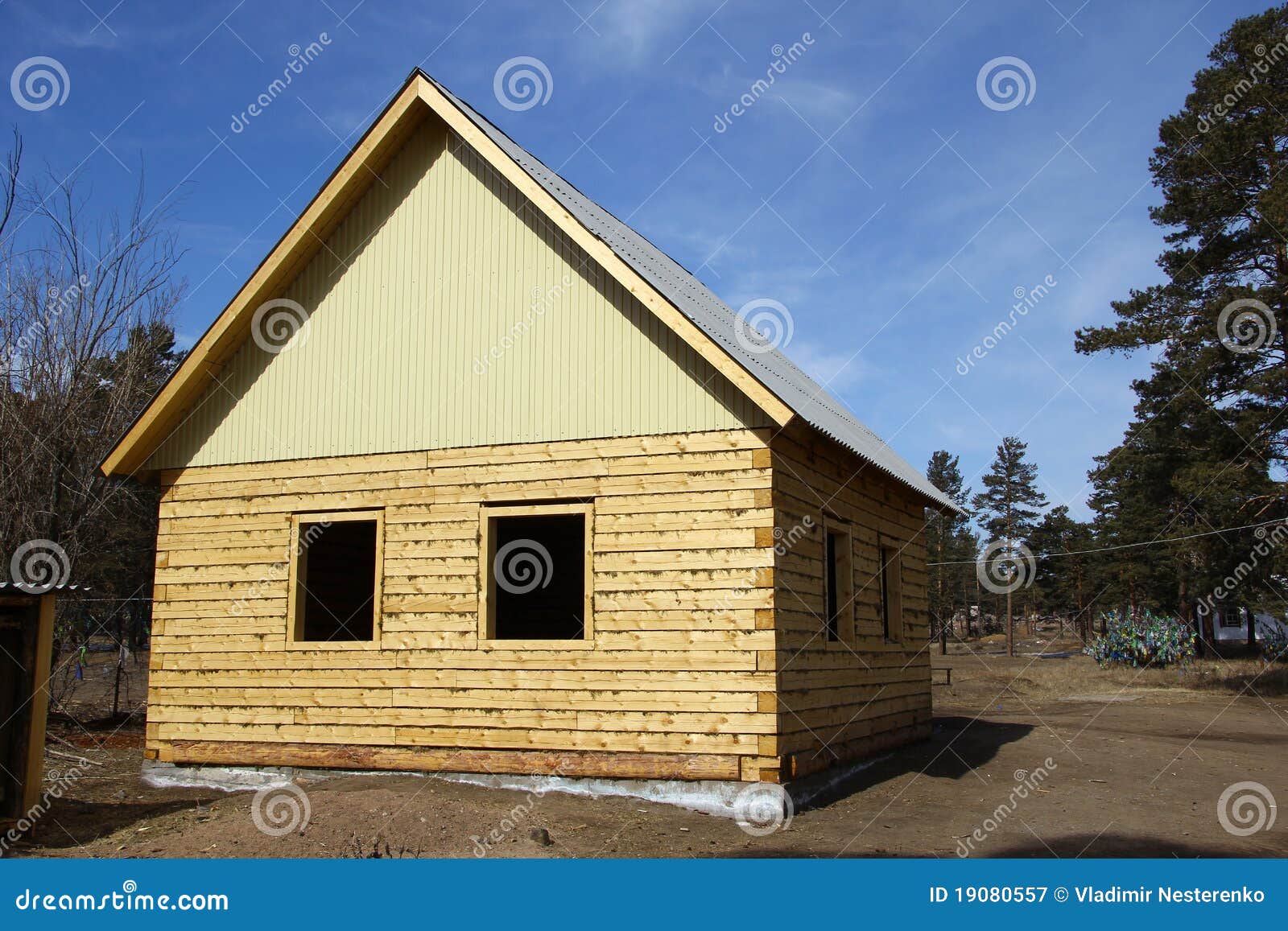The new square log house stock image. Image of cottage - 19080557